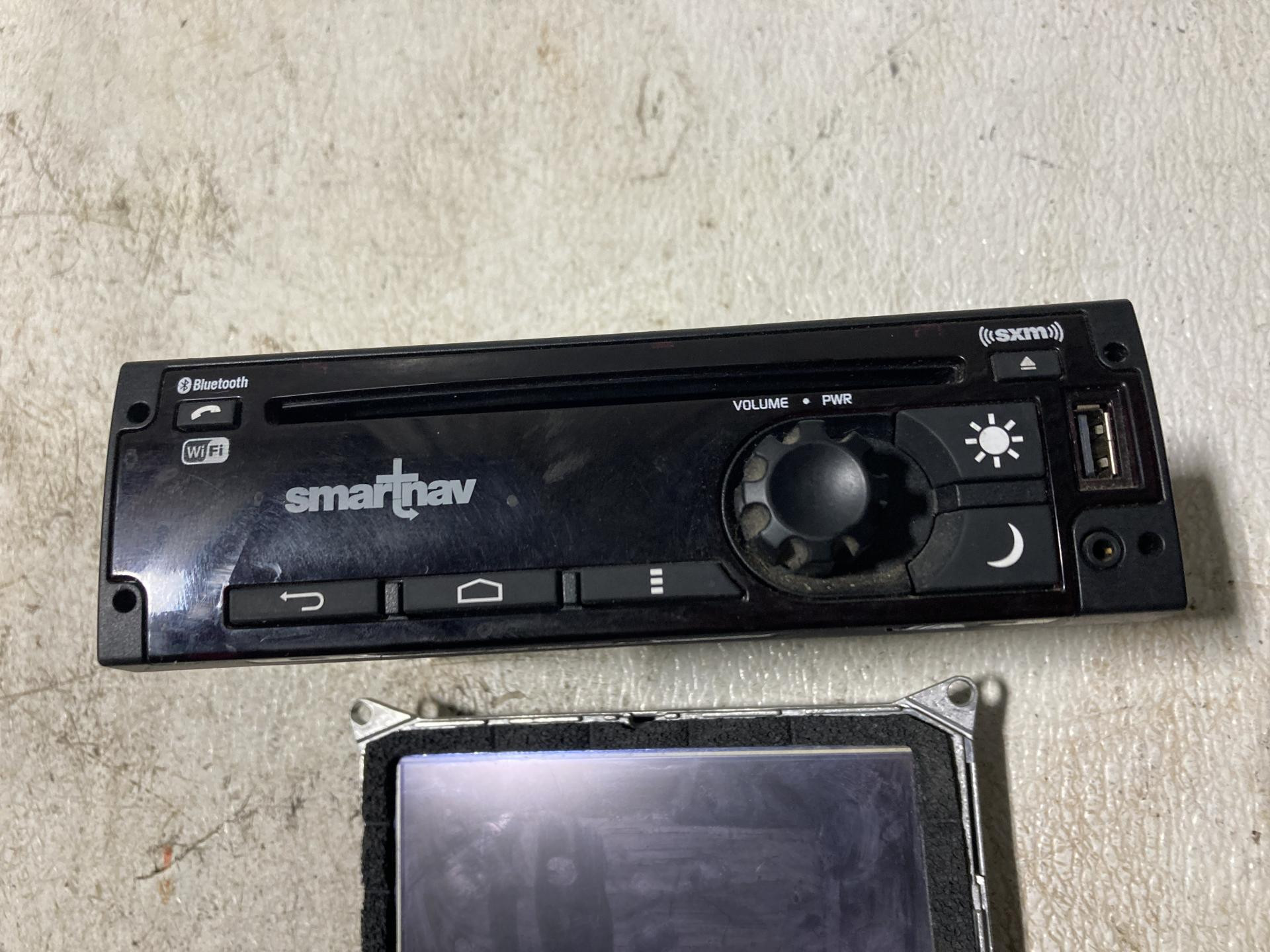 PP107006-6012100000 | Peterbilt 567 A/V Equipment (Radio) for Sale