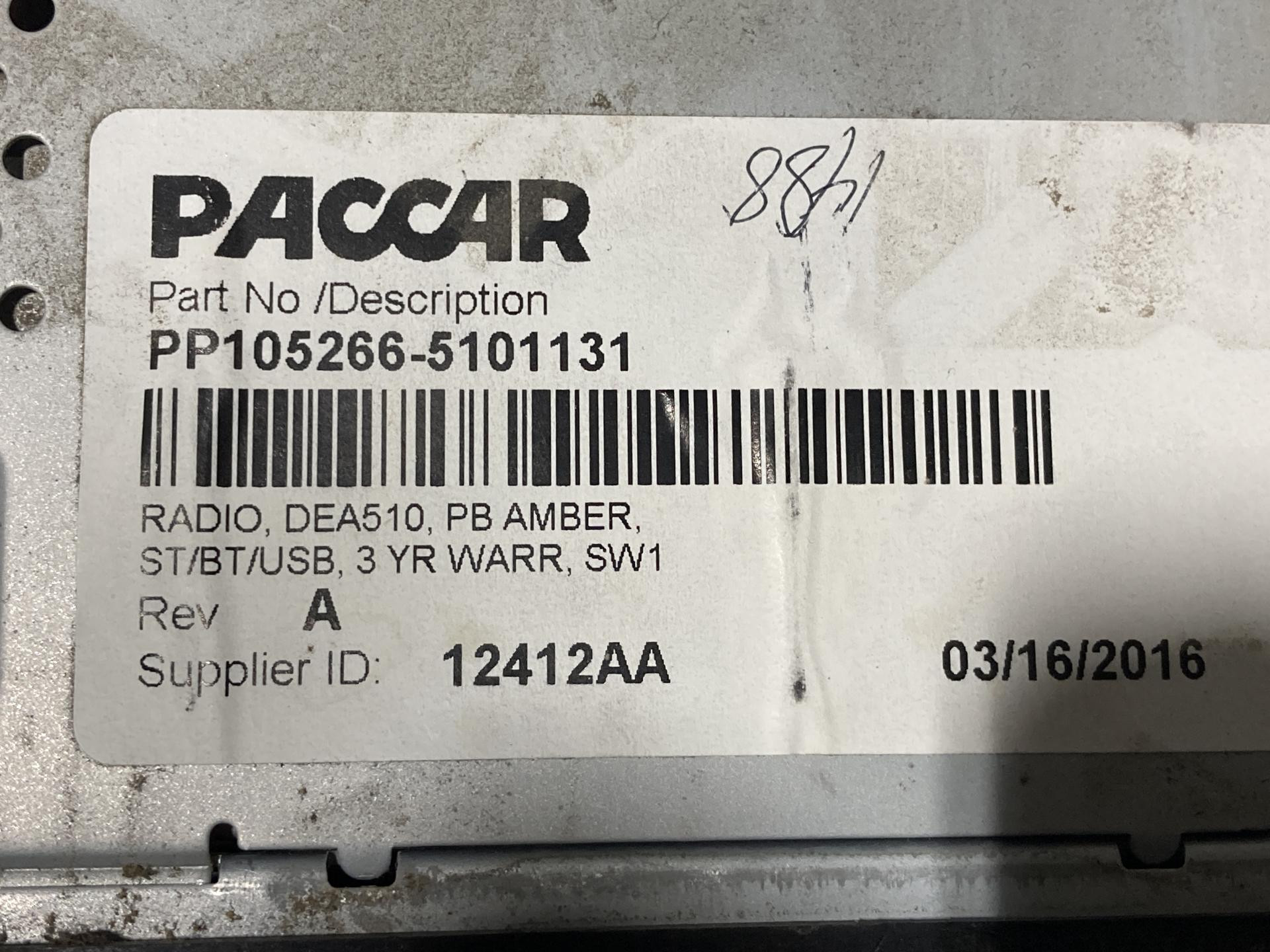 Peterbilt 579 A/V Equipment (Radio) for Sale