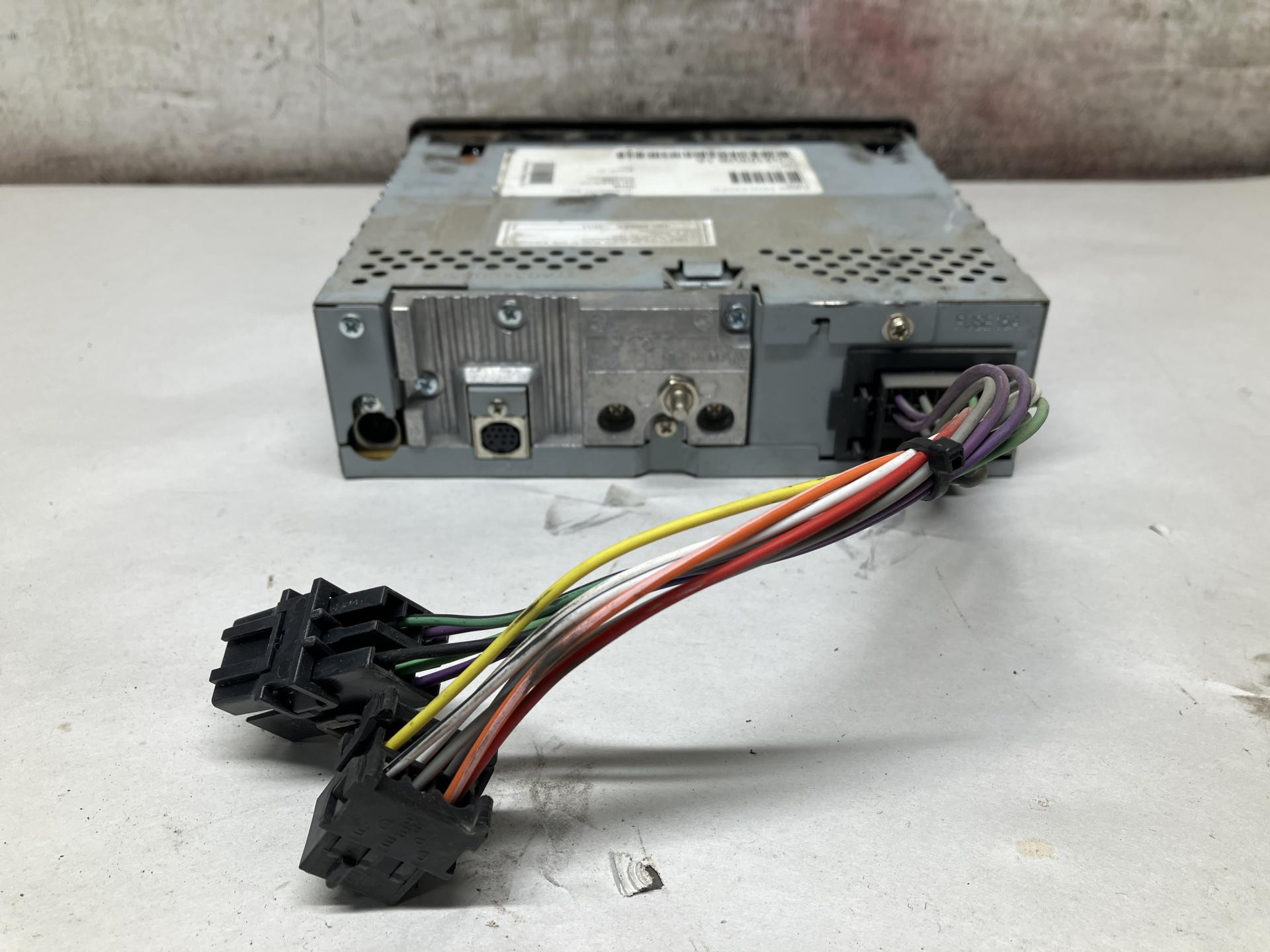 CQ-5109U | Freightliner FLD120 CLASSIC A/V Equipment (Radio) for Sale
