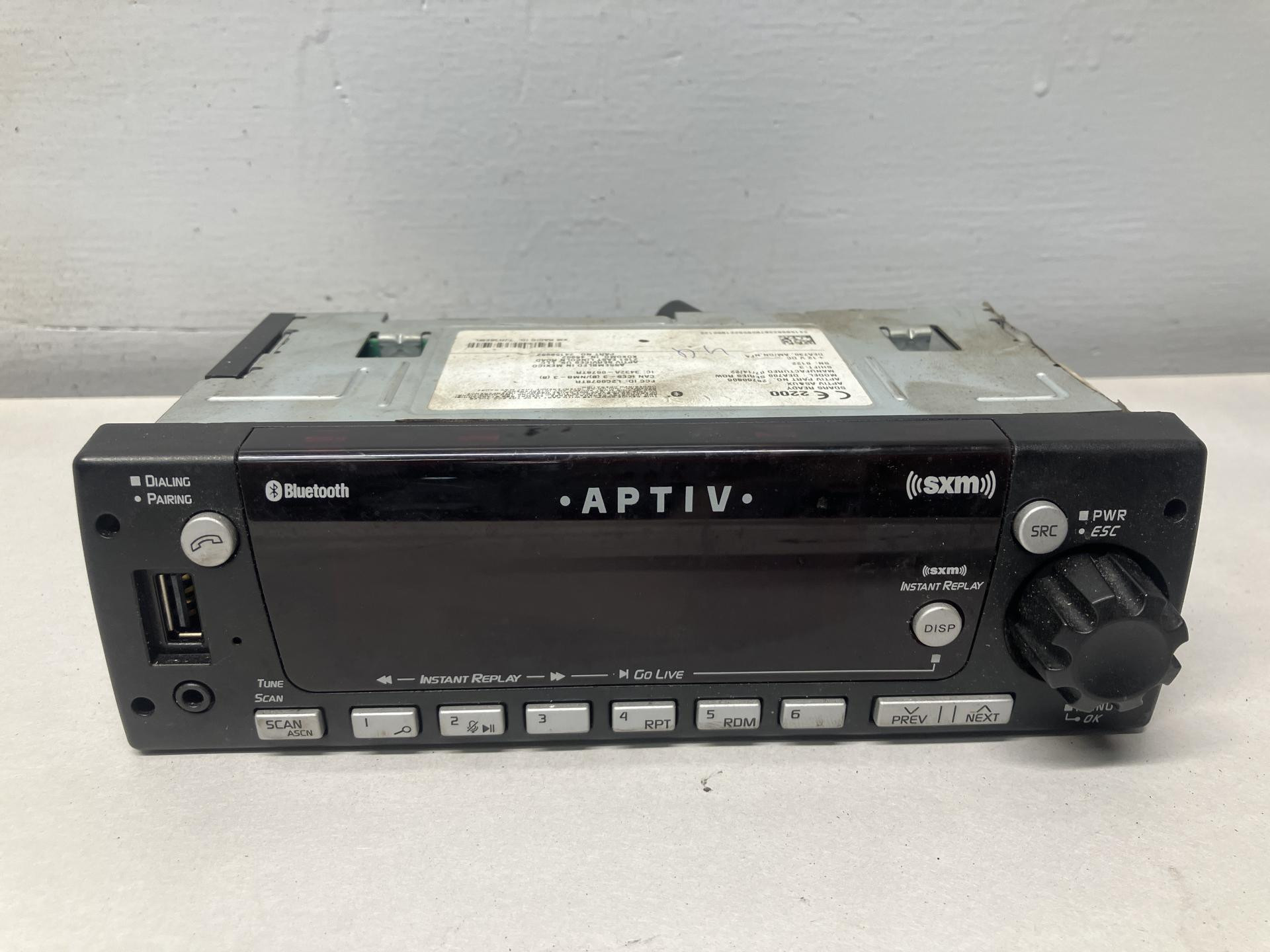 International LT A/V Equipment (Radio) for Sale
