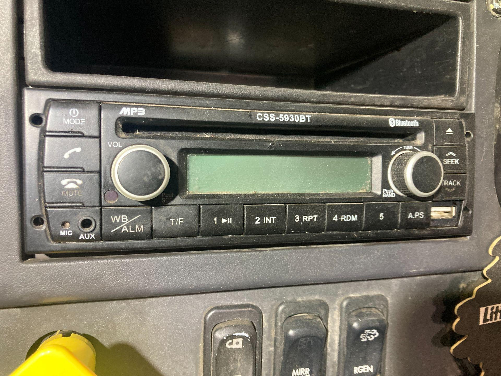 Freightliner M2 112 A/V Equipment (Radio) for Sale