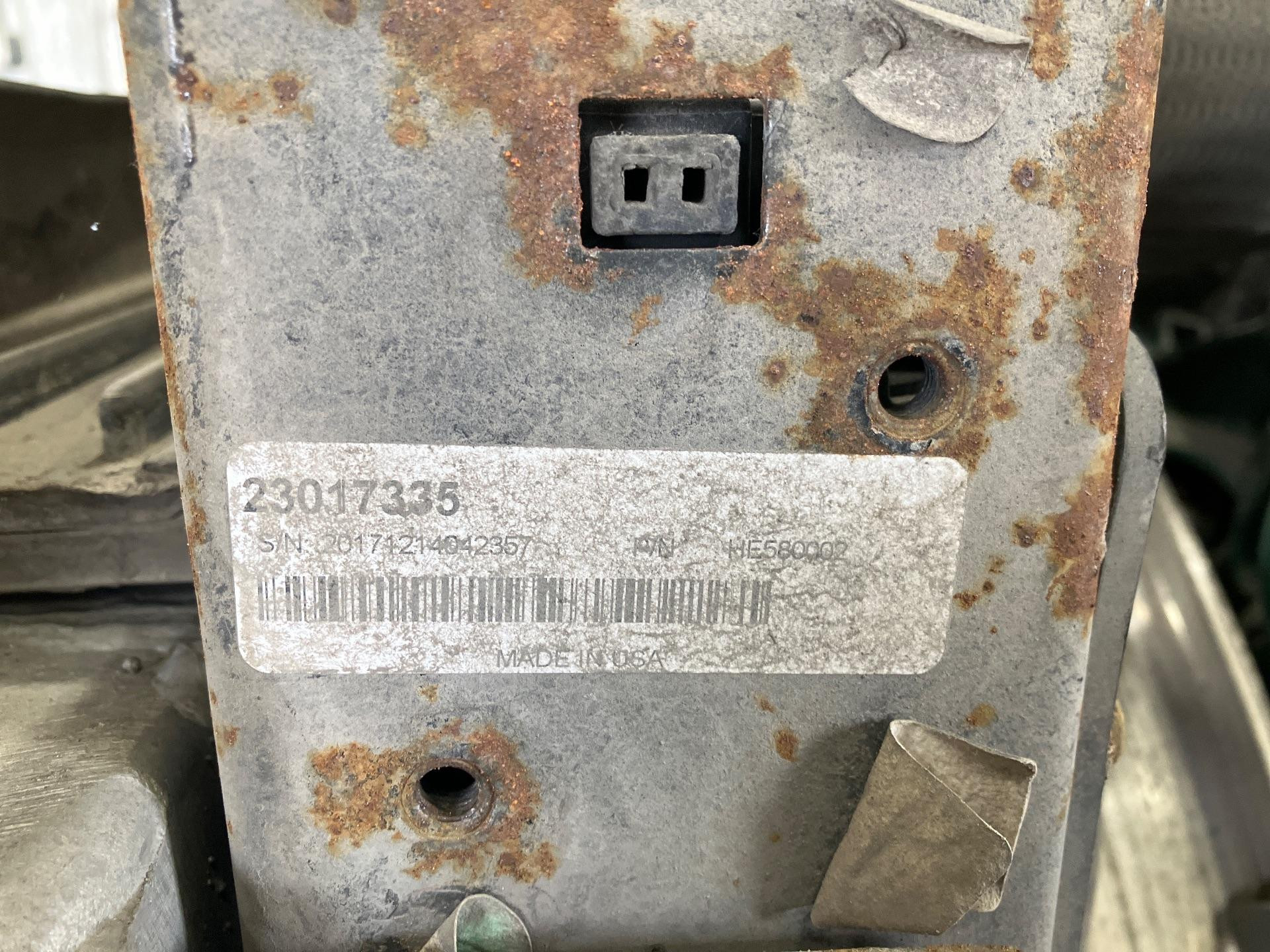 22314813 | Volvo VNL Air Conditioner Condenser for Sale