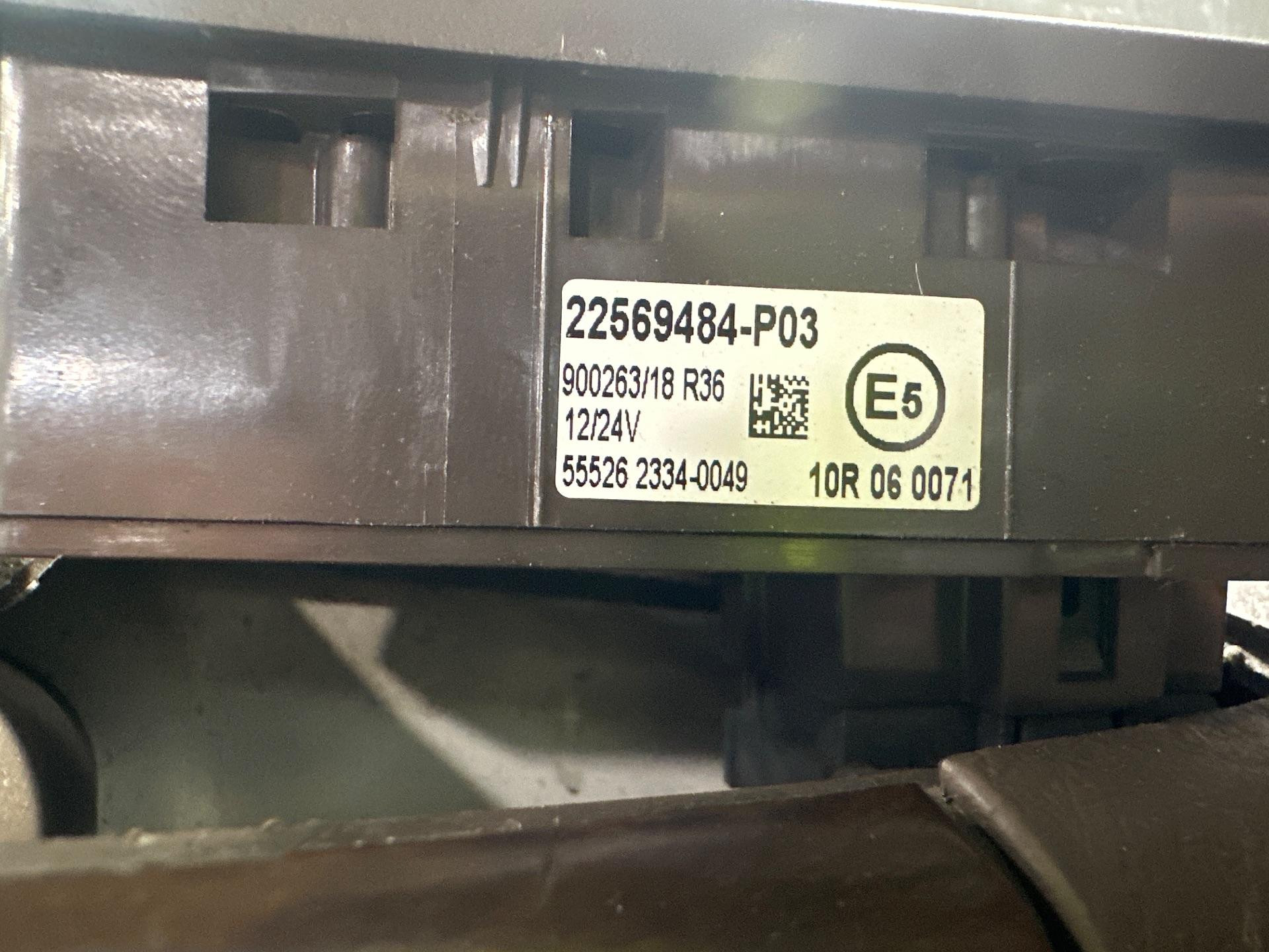 22569484-P03 | Volvo VNL Door Electrical Switch for Sale