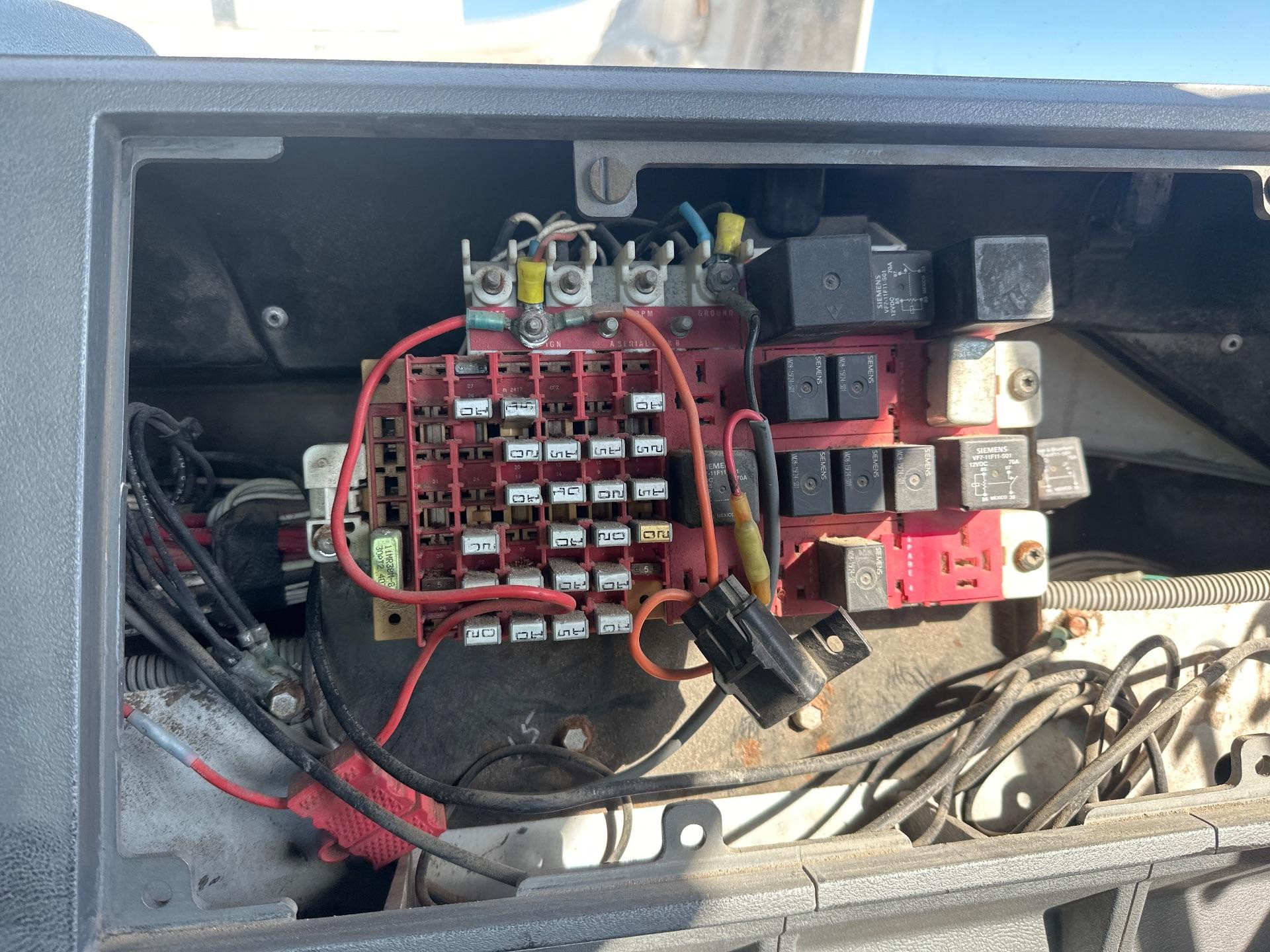 Mack CH600 Fuse Box for Sale