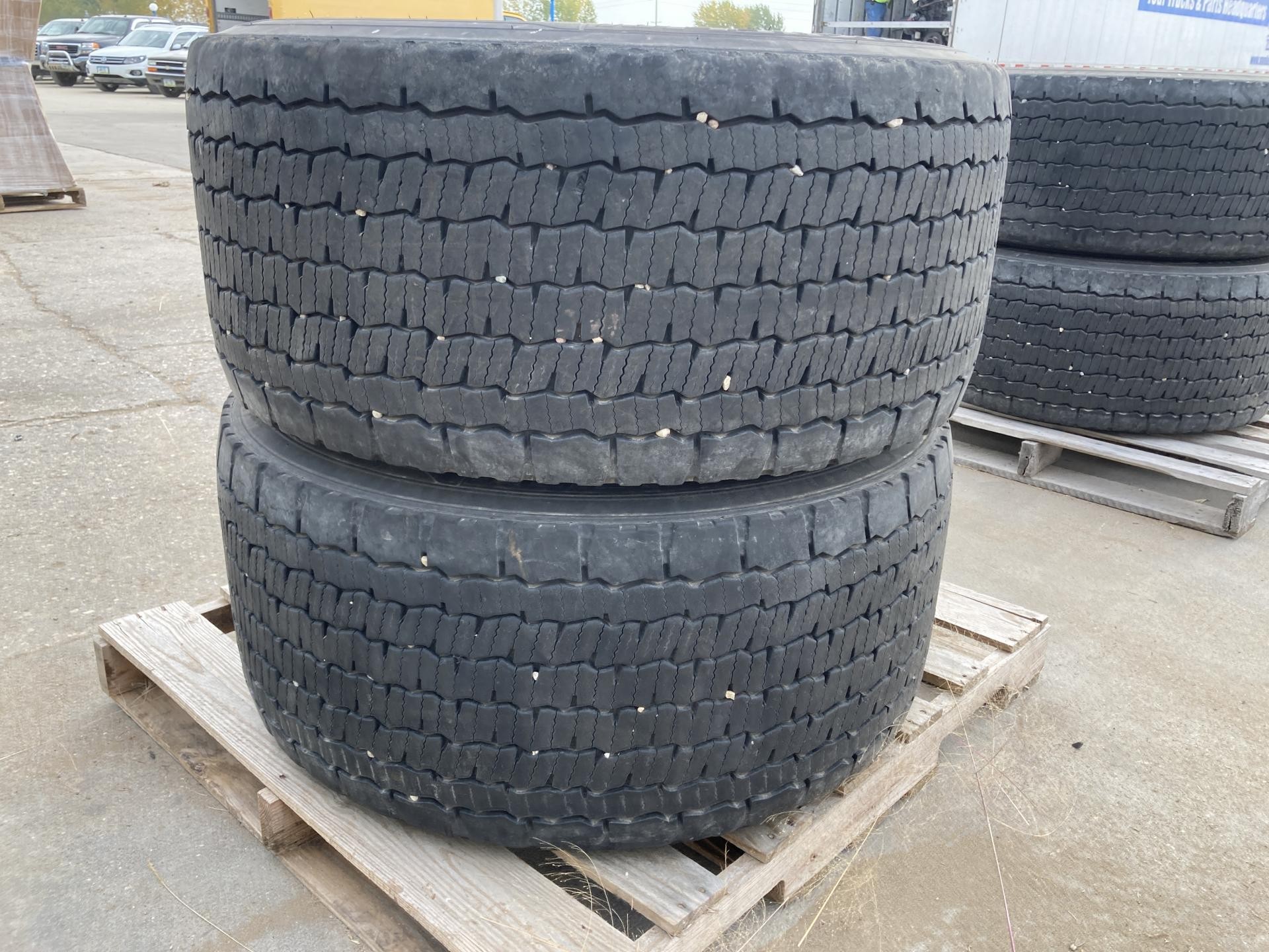Pilot SUPER SINGLE Tire and Rim for Sale