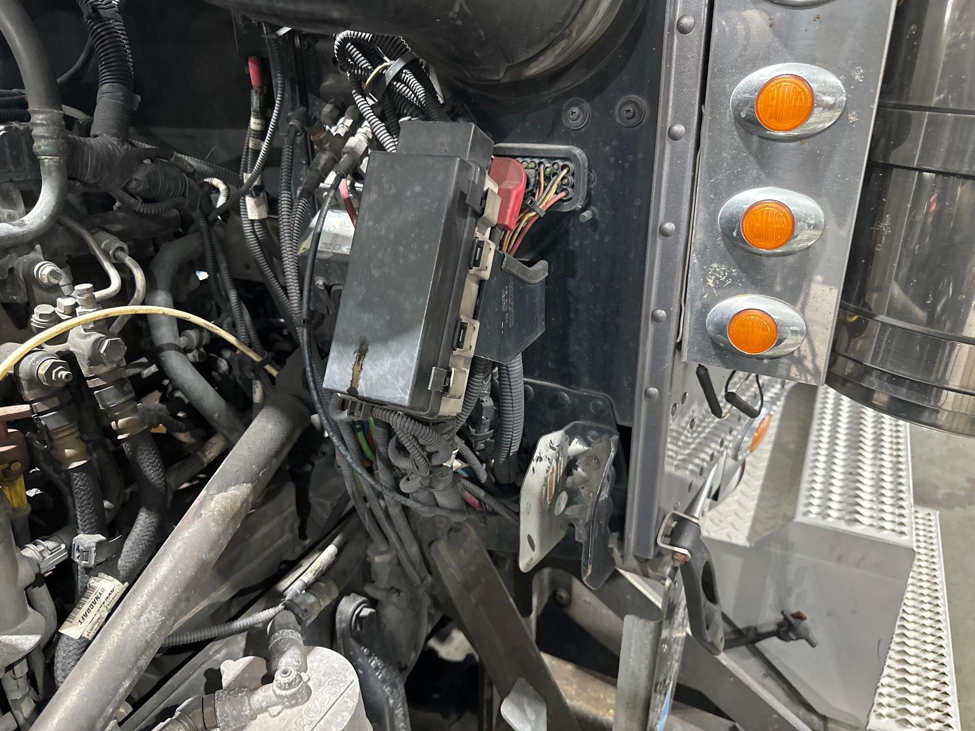 Peterbilt 389 Fuse Box for Sale