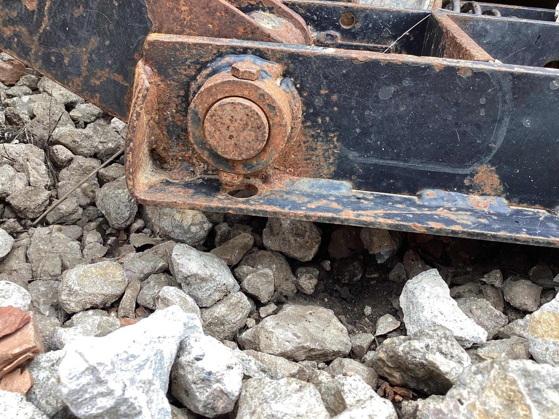 857237 | New Holland L553 Quick Coupler for Sale