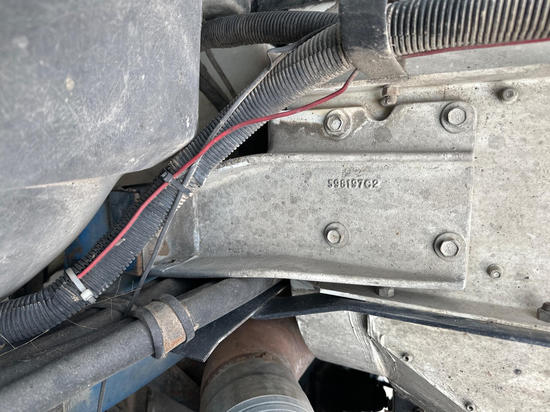 598197C2 | International 9300 Cab Suspension for Sale