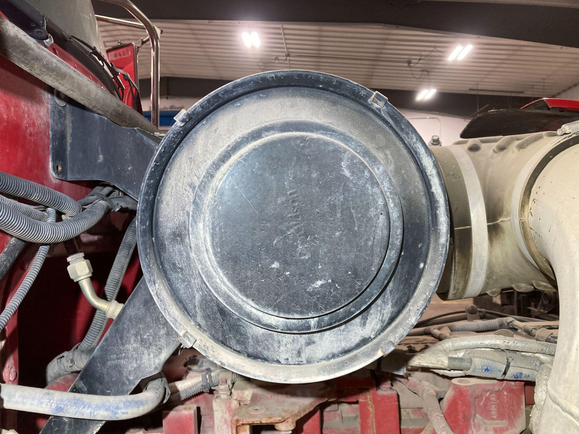 Peterbilt 365 Air Cleaner for Sale