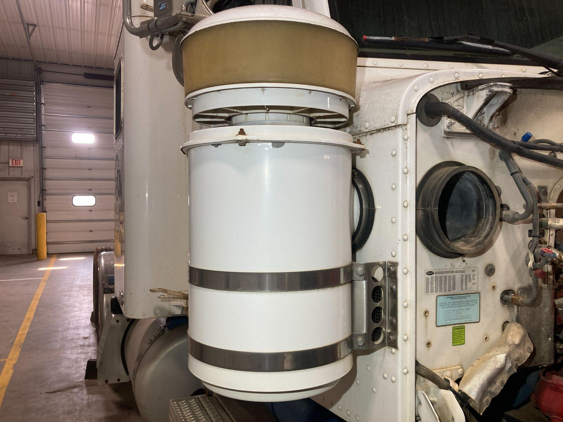 Peterbilt 367 Air Cleaner for Sale