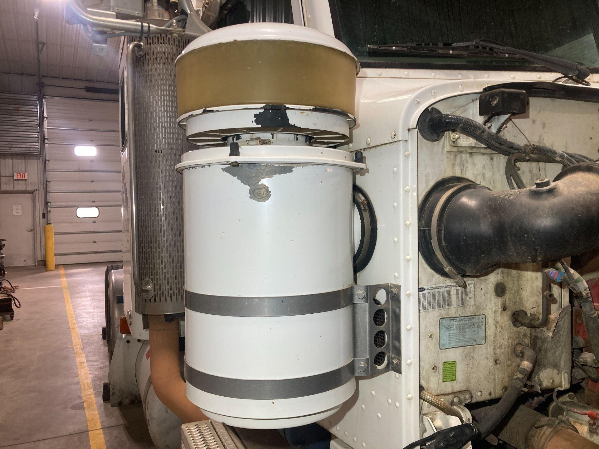 Peterbilt 367 Air Cleaner for Sale
