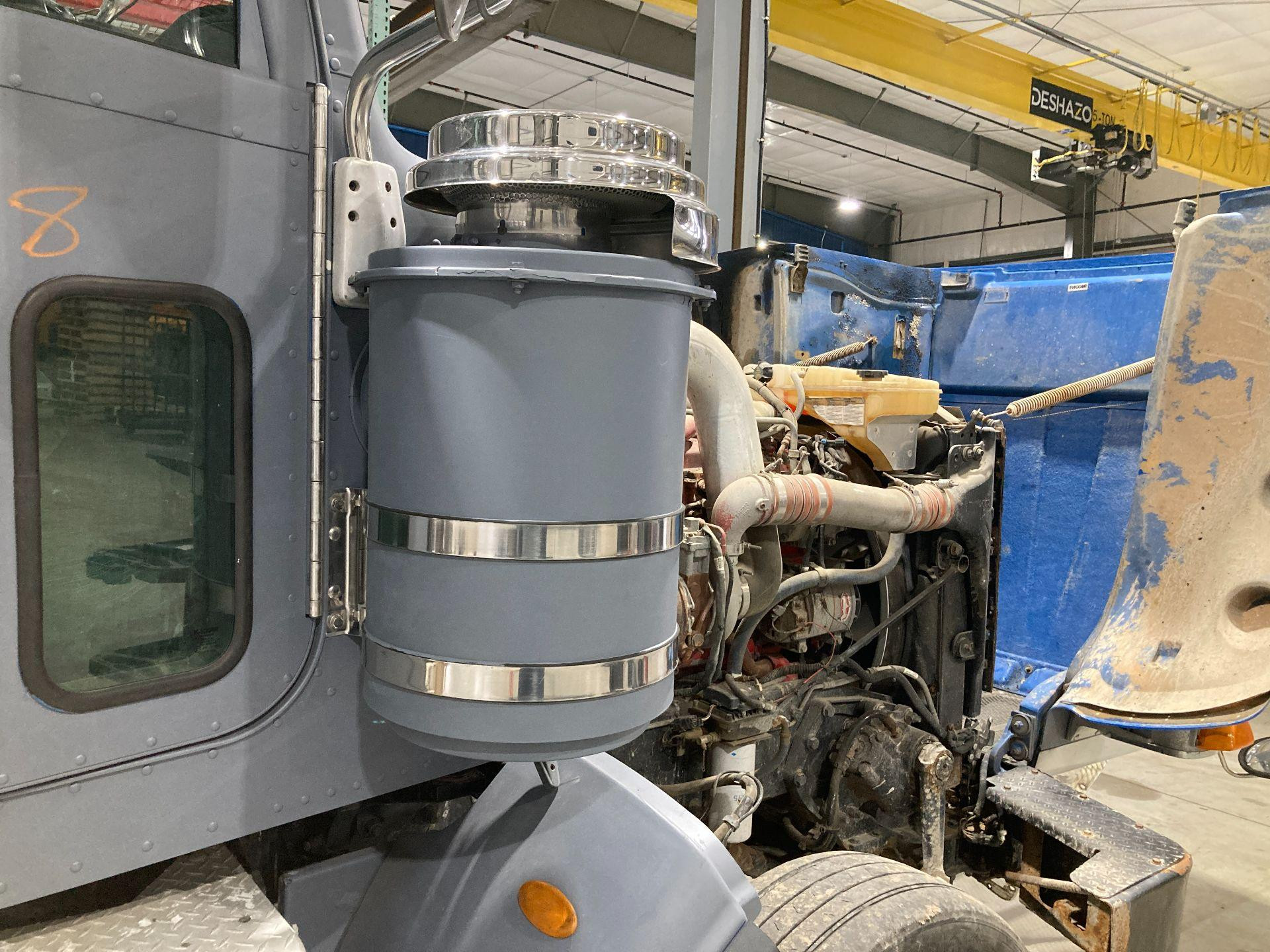 Peterbilt 367 Air Cleaner for Sale