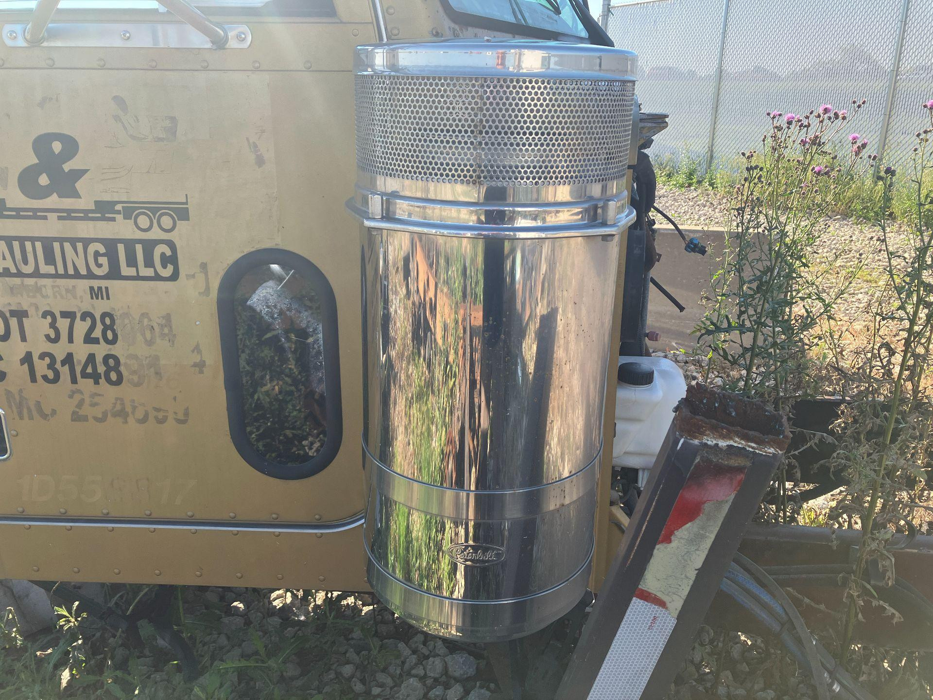 Peterbilt 379 Air Cleaner for Sale