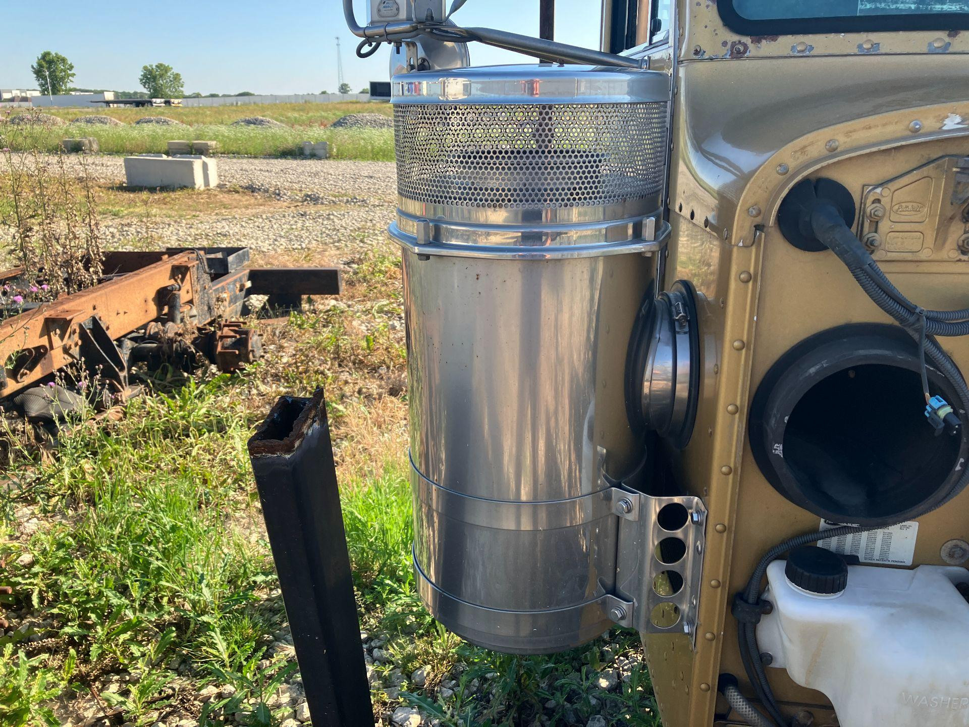 Peterbilt 379 Air Cleaner for Sale