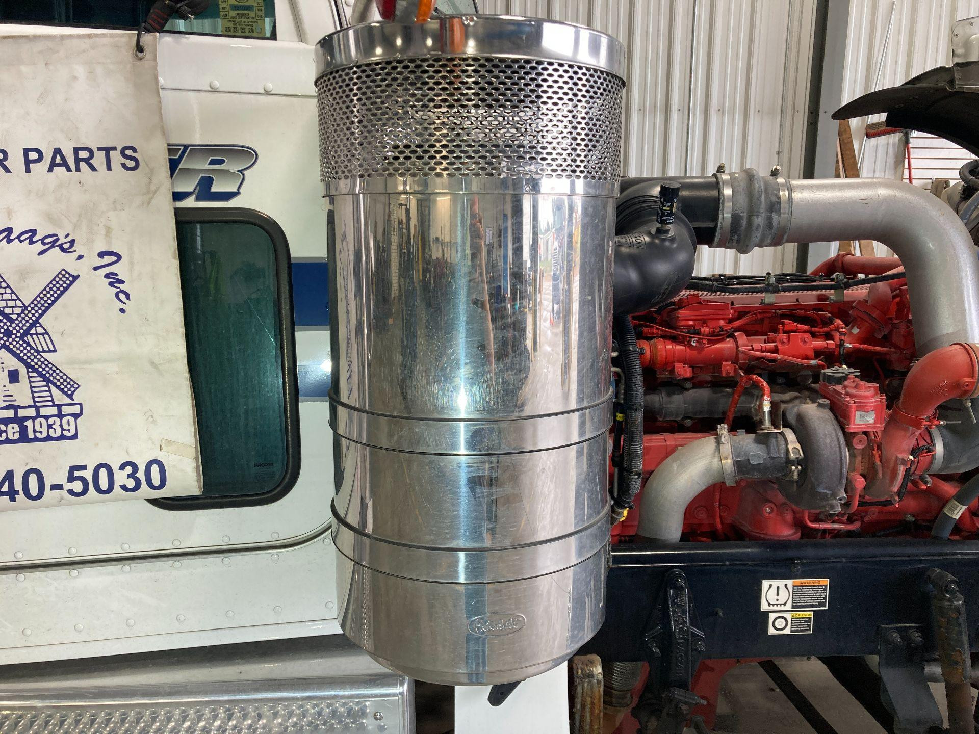 Peterbilt 389 Air Cleaner for Sale