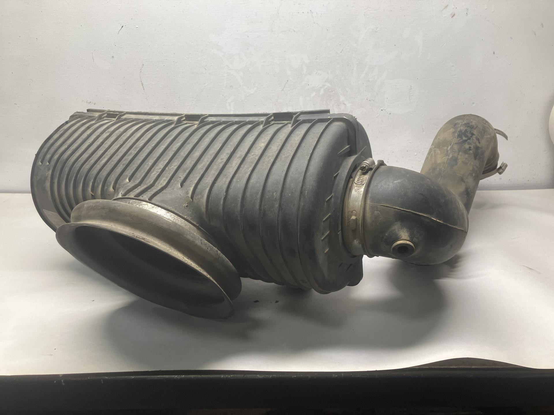 Chevrolet C6500 Air Cleaner for Sale