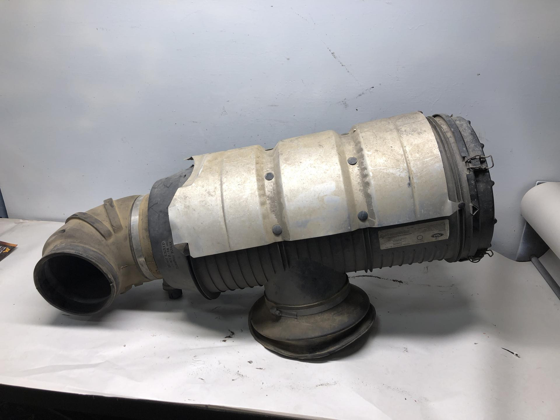 21306498 | Mack CHU Air Cleaner for Sale
