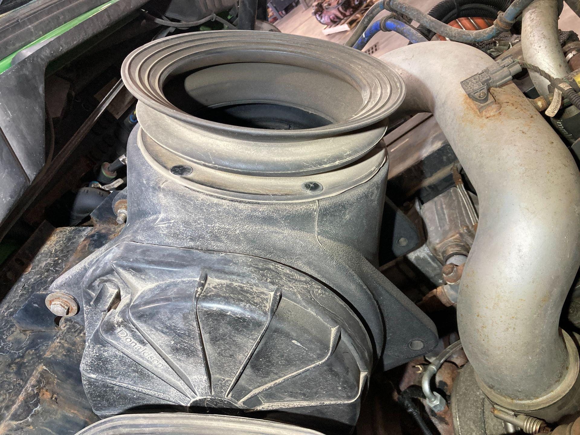 G110342 | Kenworth T370 Air Cleaner for Sale