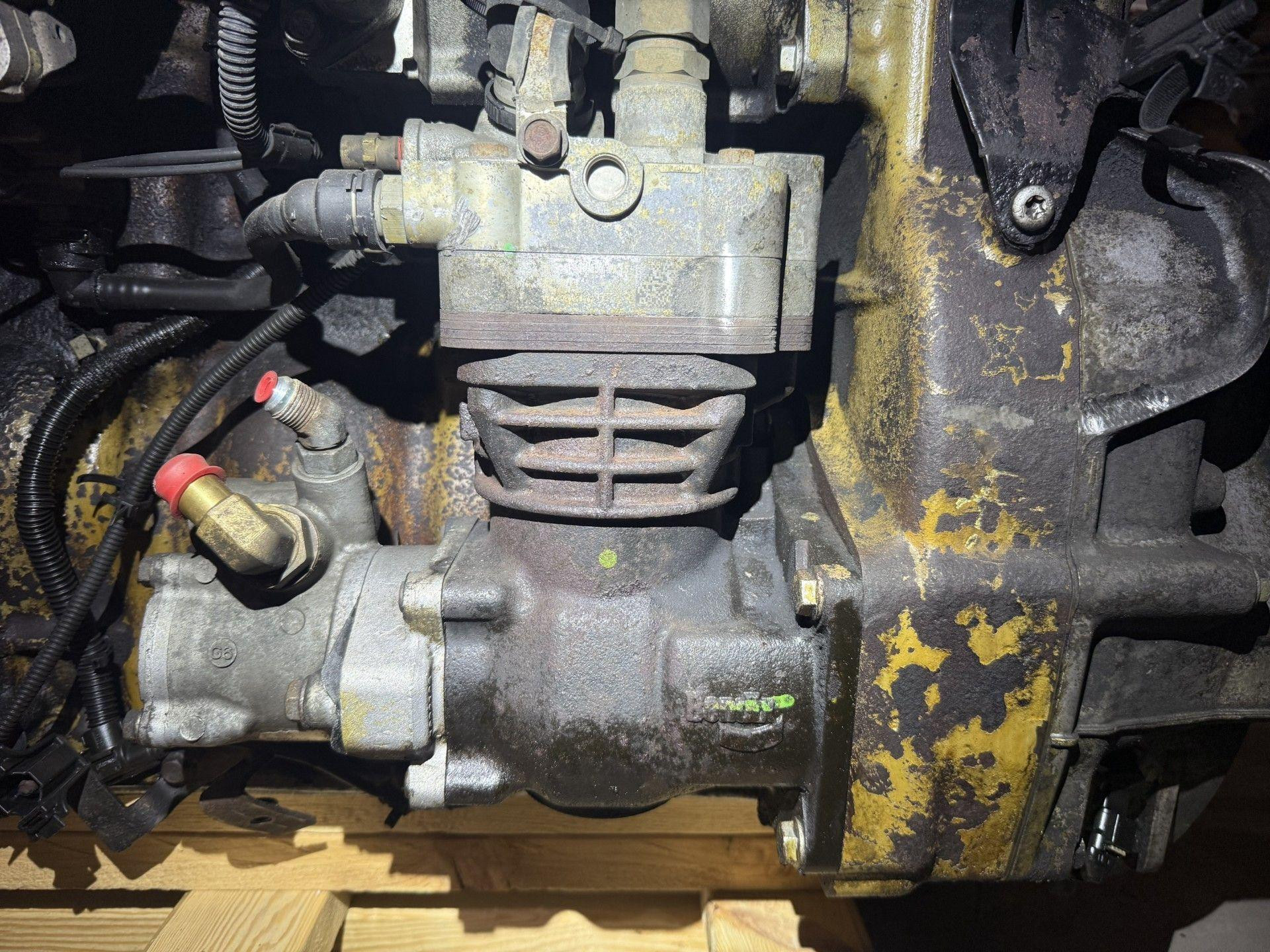 Detroit DD15 Engine Air Compressor for Sale