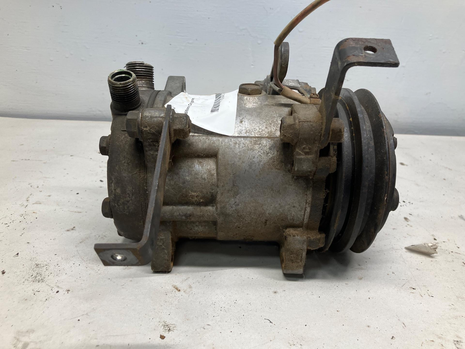 QP7H15 | Mack CL600 Air Conditioner Compressor for Sale