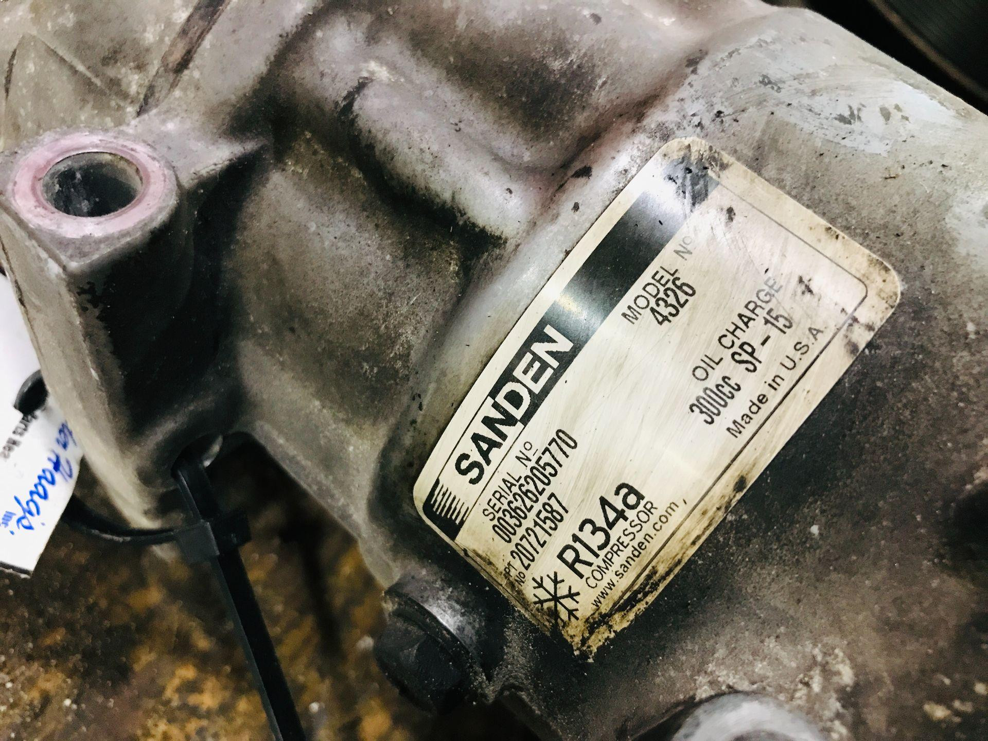 Volvo VNL Air Conditioner Compressor for Sale