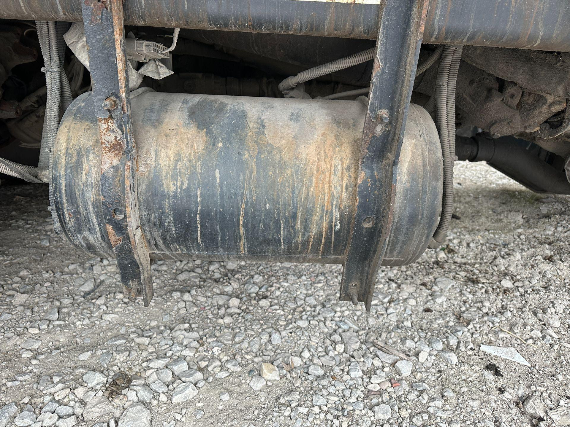 Mack LEU Air Tank for Sale