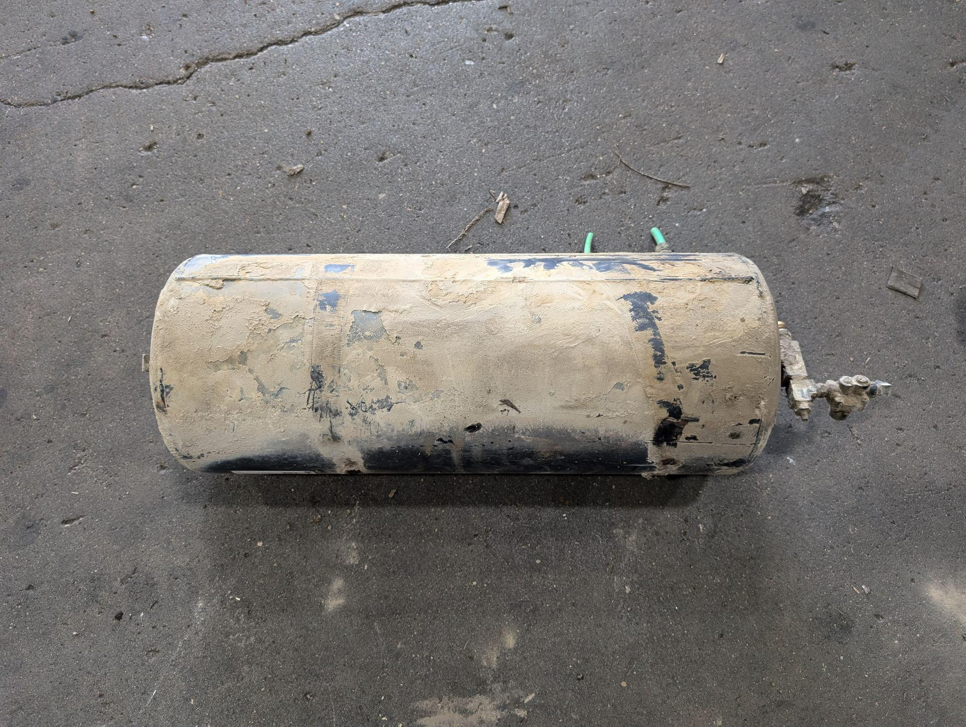 Ford LTL9000 Air Tank for Sale