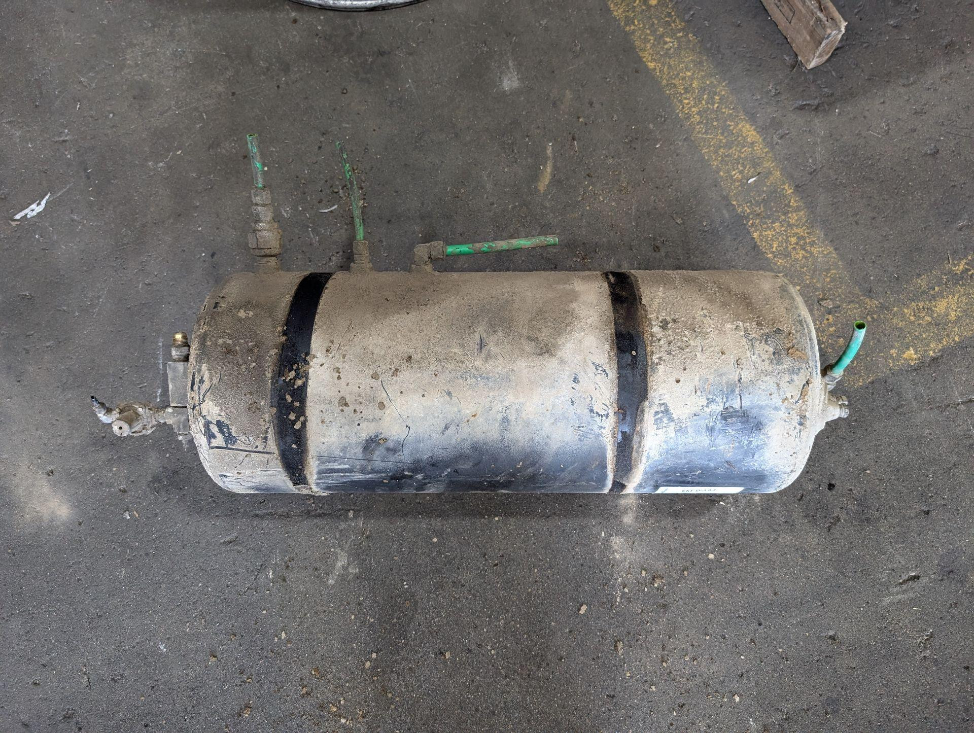 Ford LTL9000 Air Tank for Sale