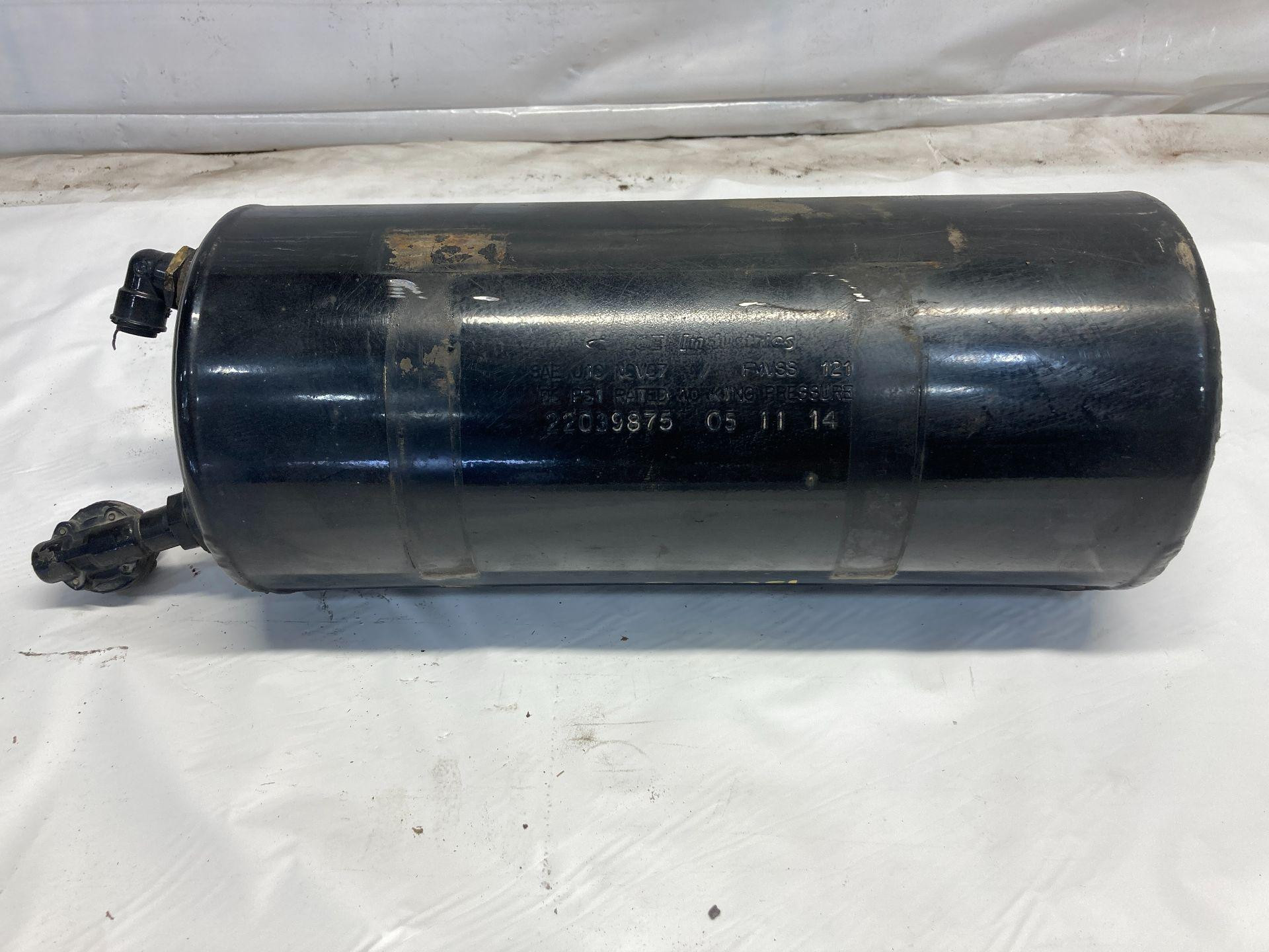 22039875 | Volvo VNL Air Tank for Sale