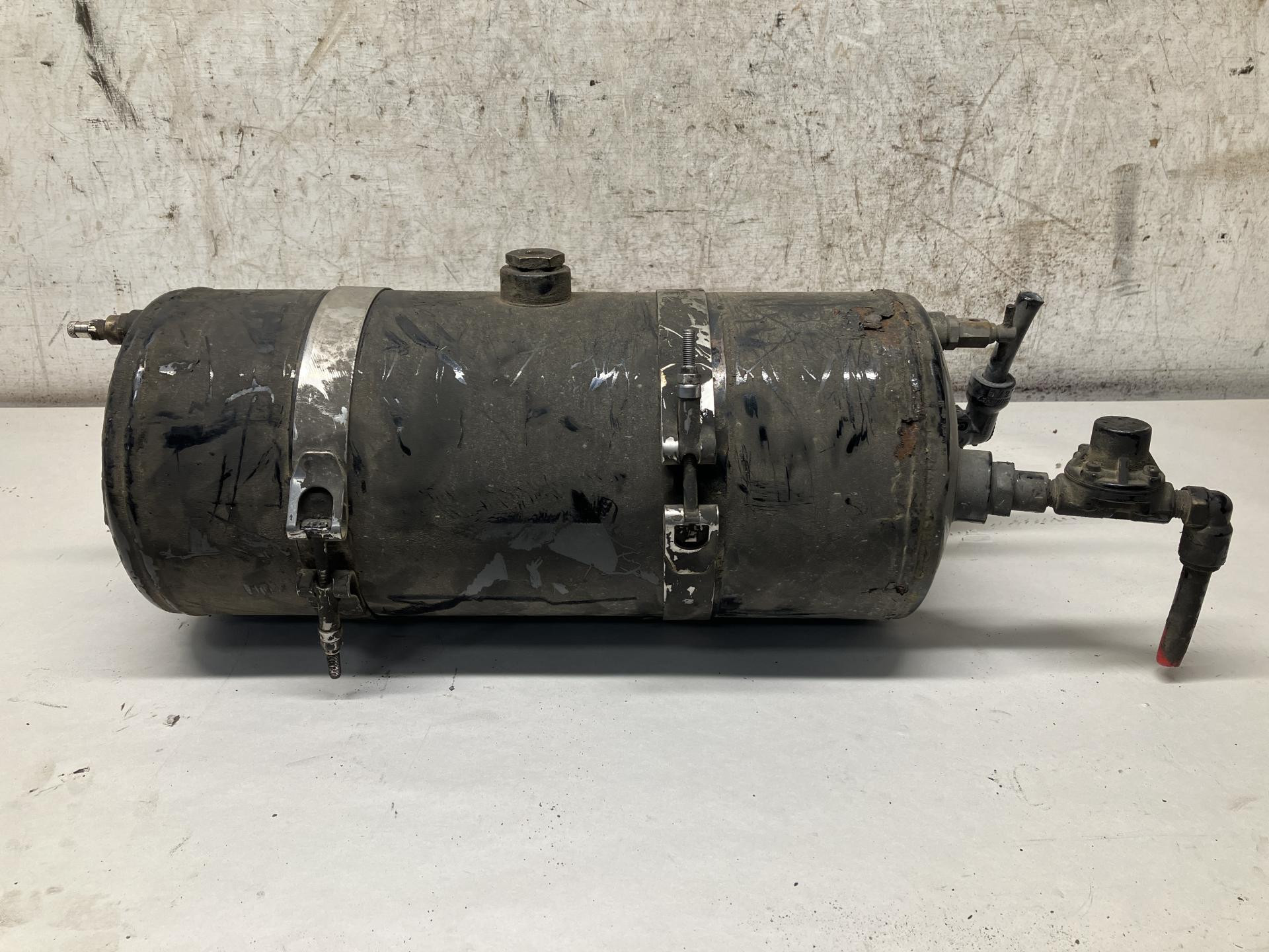 N/A | Volvo VNL Air Tank for Sale