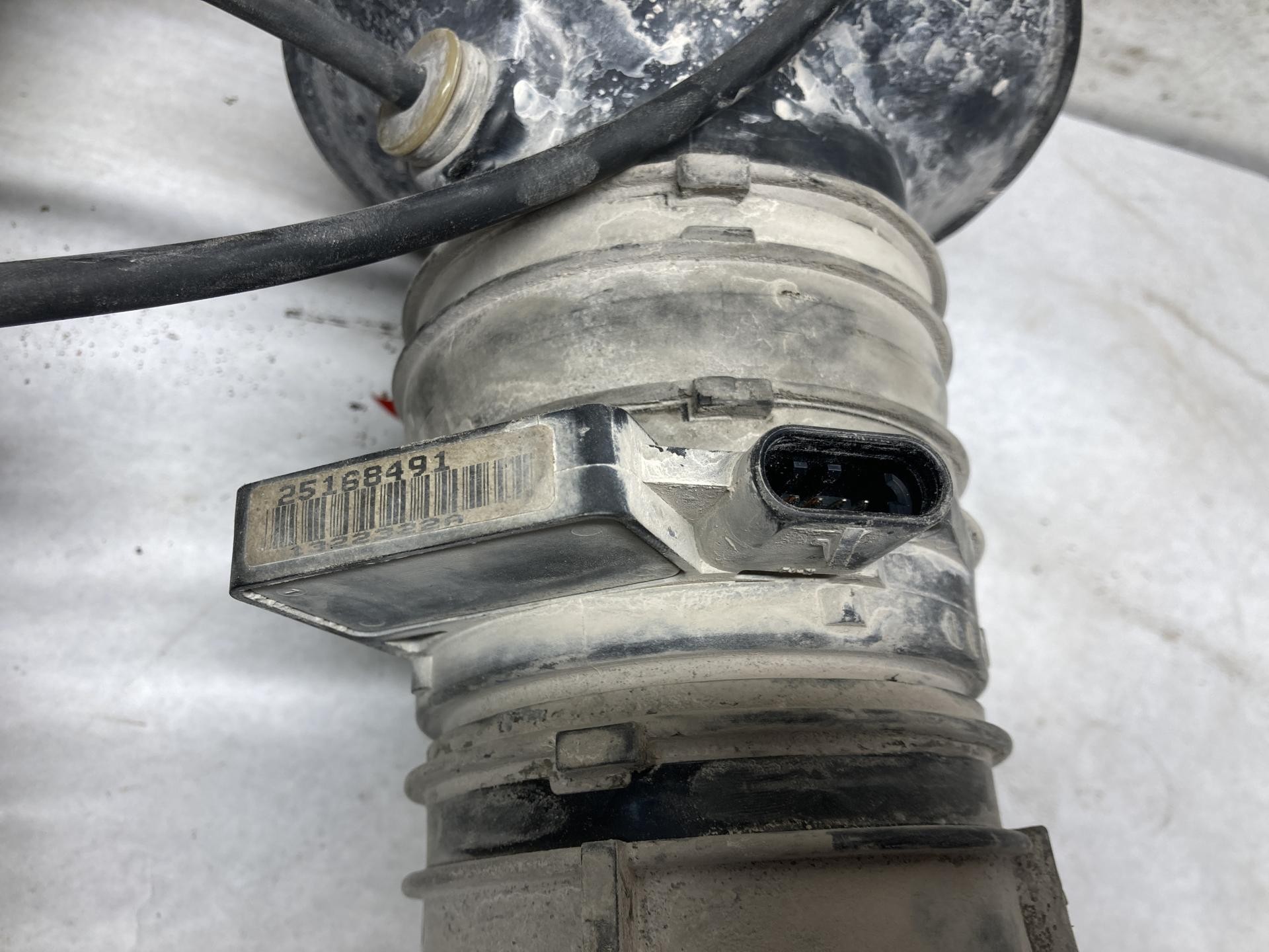 15008168 | GMC C4500 Air Transfer Tube for Sale