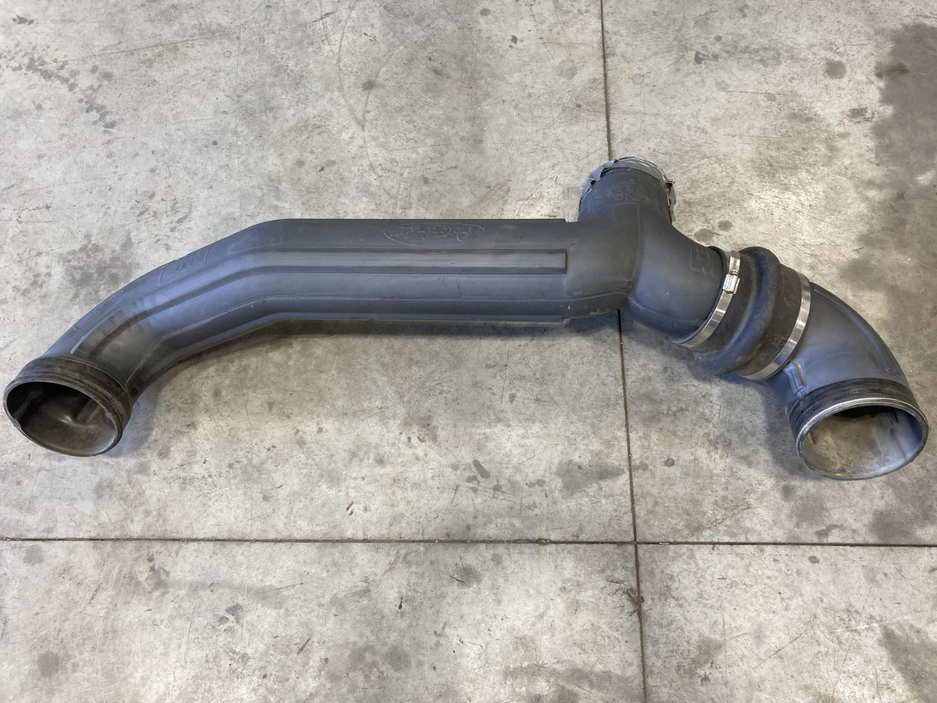 05-19992 | Peterbilt 357 Air Transfer Tube for Sale