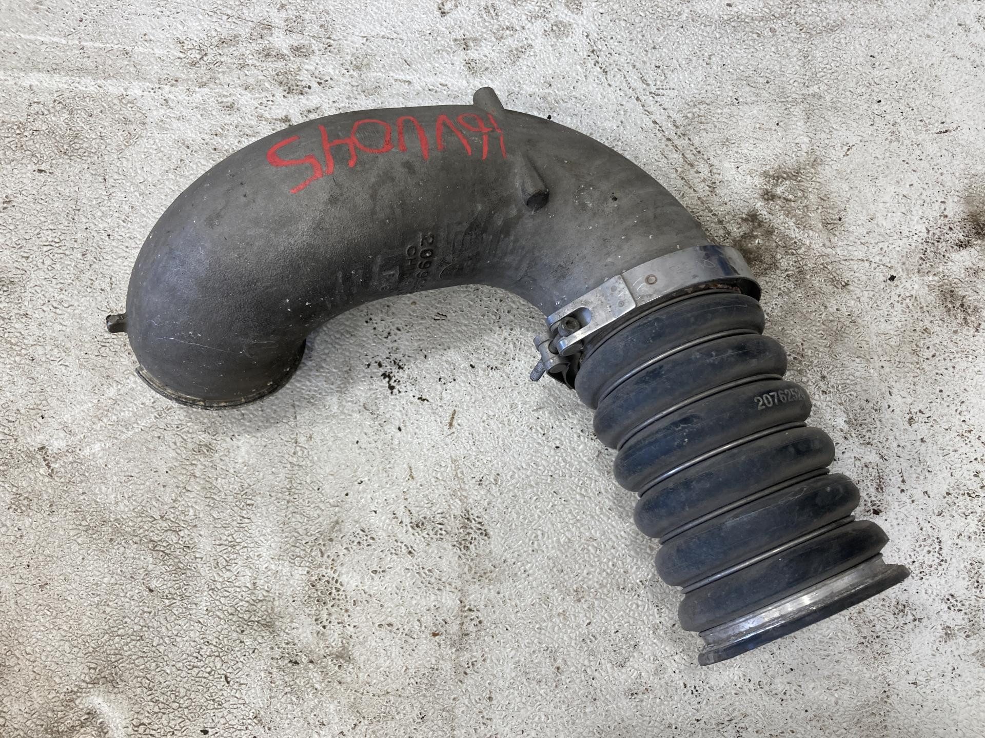 20999319 | Volvo D13 Air Transfer Tube for Sale