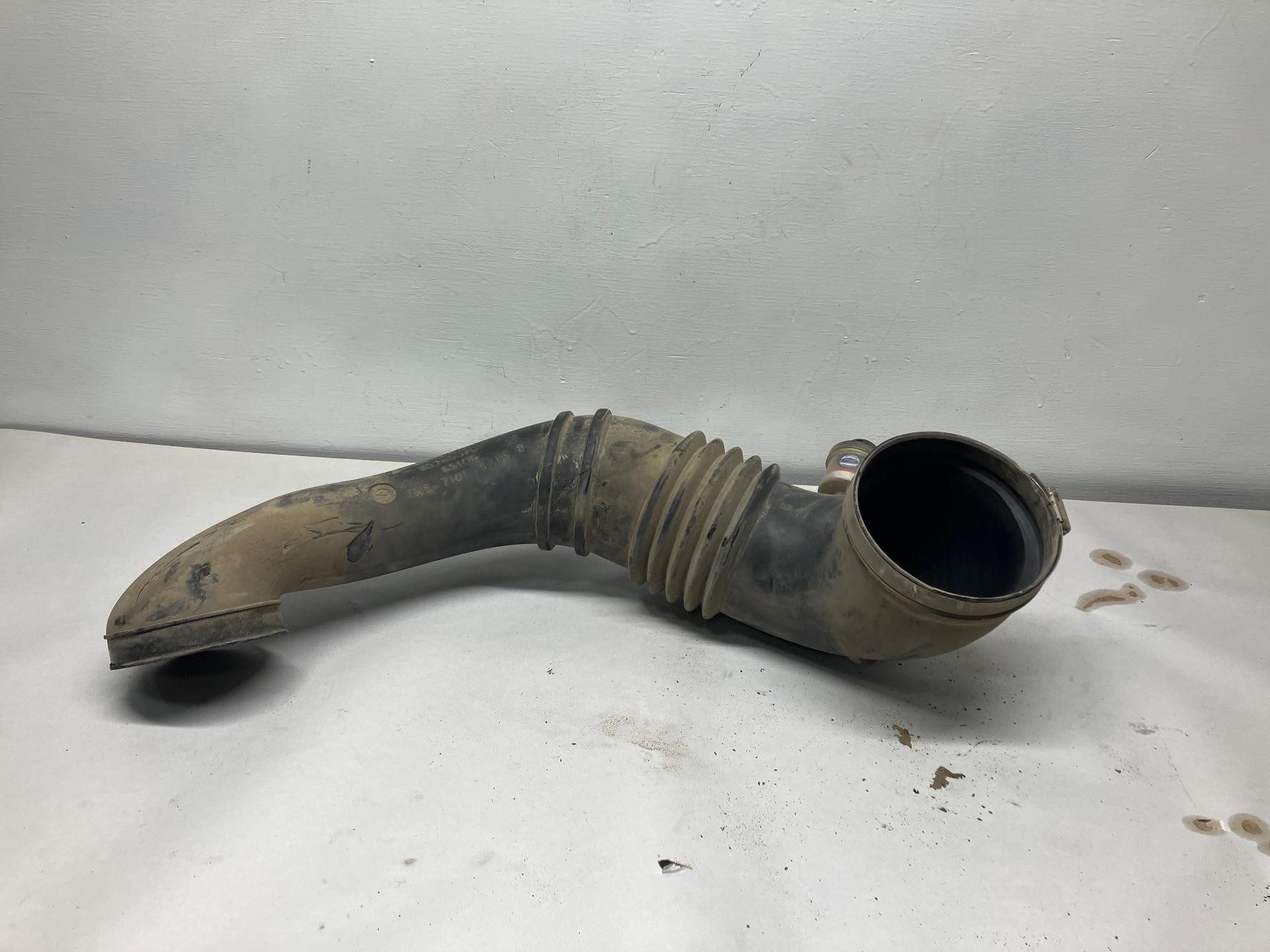 3578507C1 | Ford F650 Air Transfer Tube for Sale