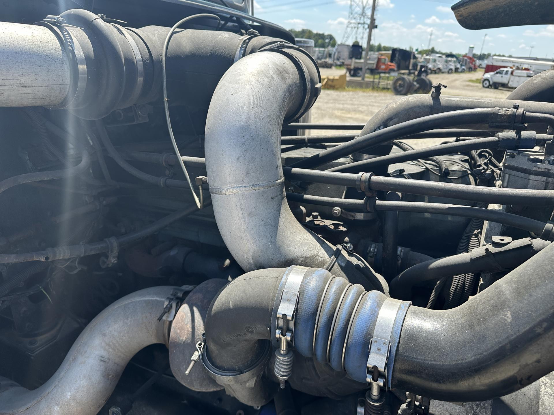 Freightliner FLD120 CLASSIC Air Transfer Tube for Sale