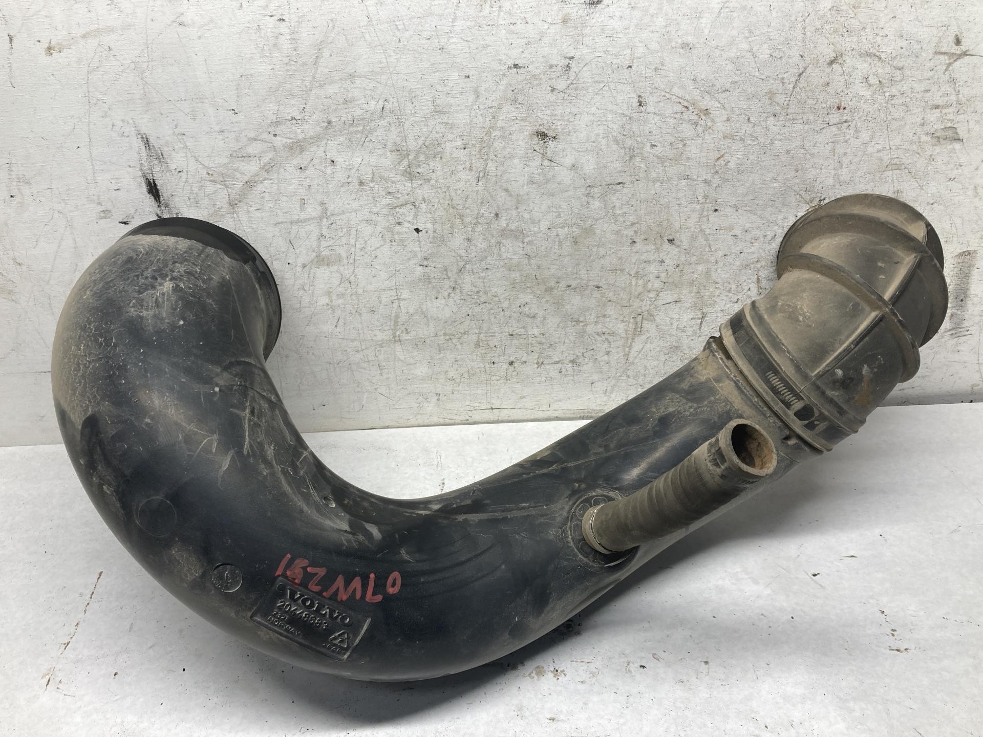 20448683 | Volvo VED12 Air Transfer Tube for Sale
