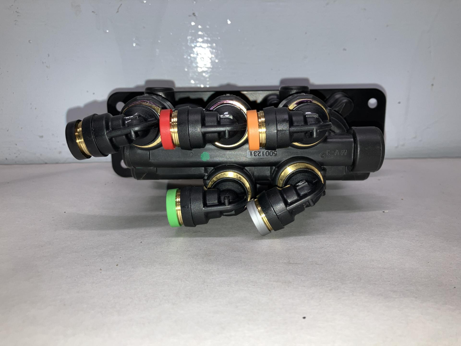 Bendix 5018673 Air Valve for Sale