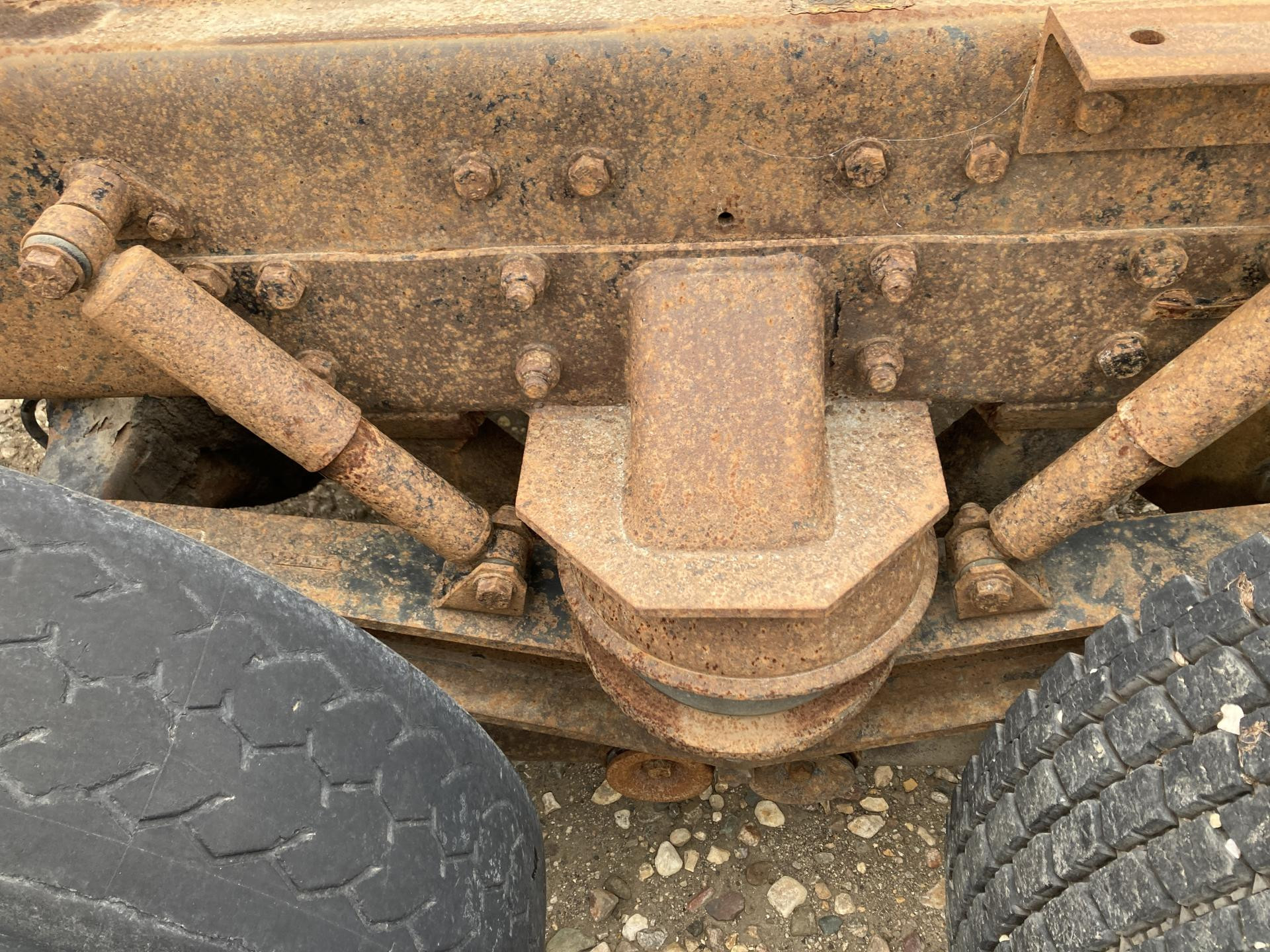 Eaton RD461 Axle Housing (Rear) for Sale
