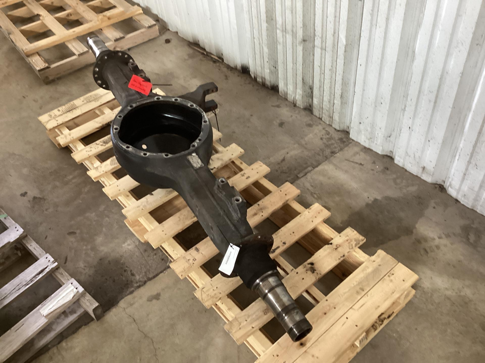 Eaton DS404 Axle Housing for Sale