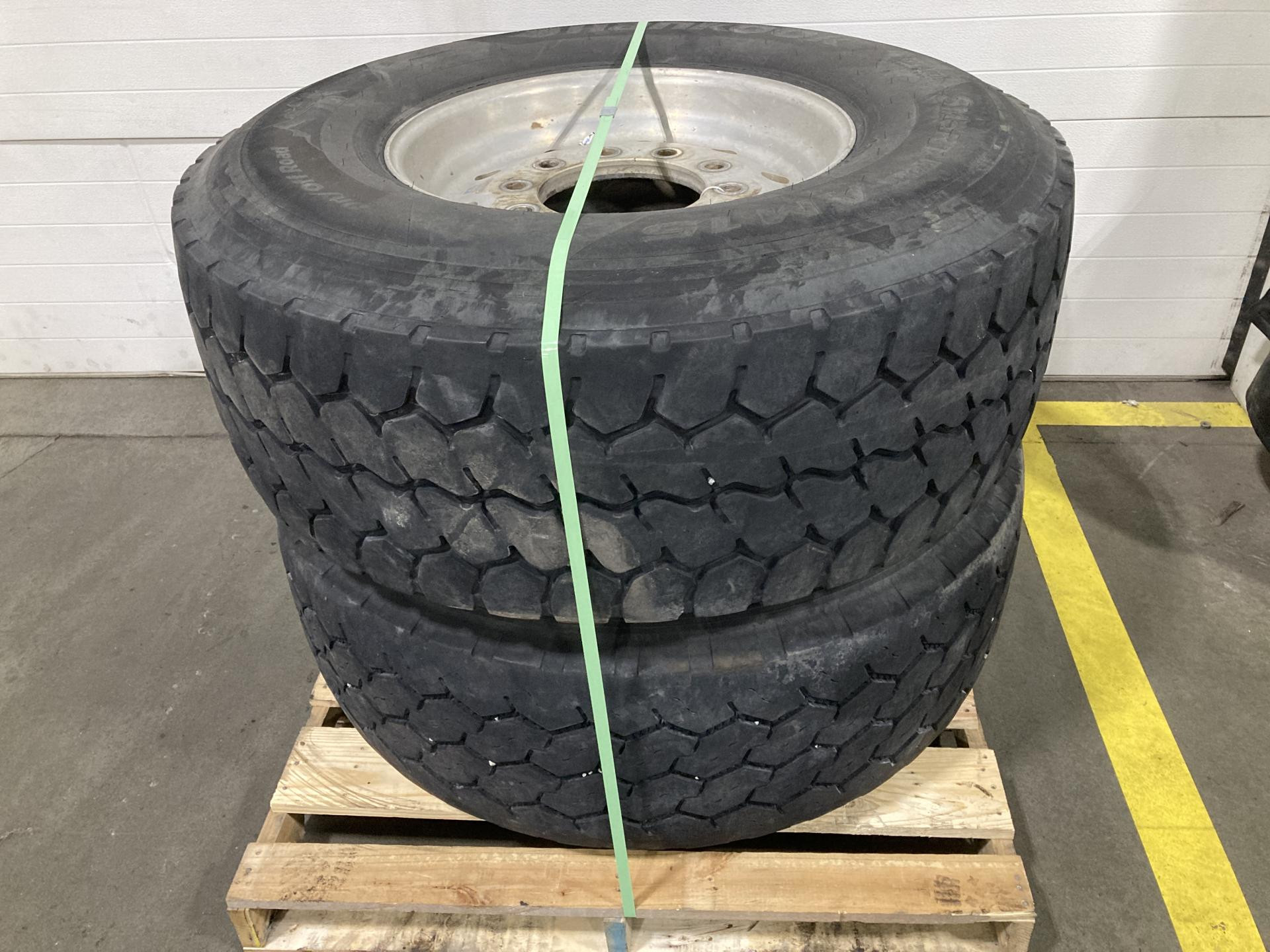Pilot SUPER SINGLE Tire and Rim for Sale