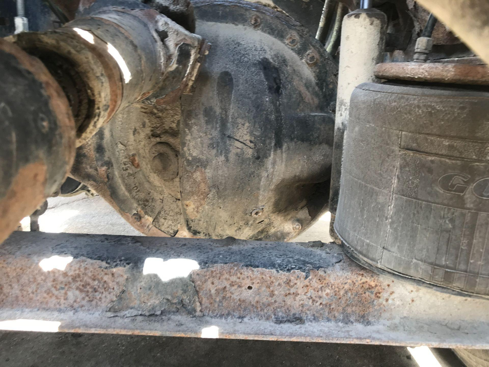 Eaton DS402 Axle Housing for Sale