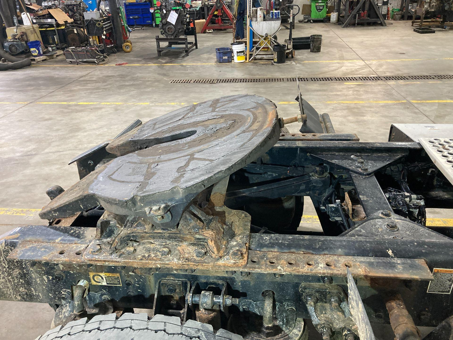 FW35Z800XL00 | Holland FW35 Fifth Wheel for Sale