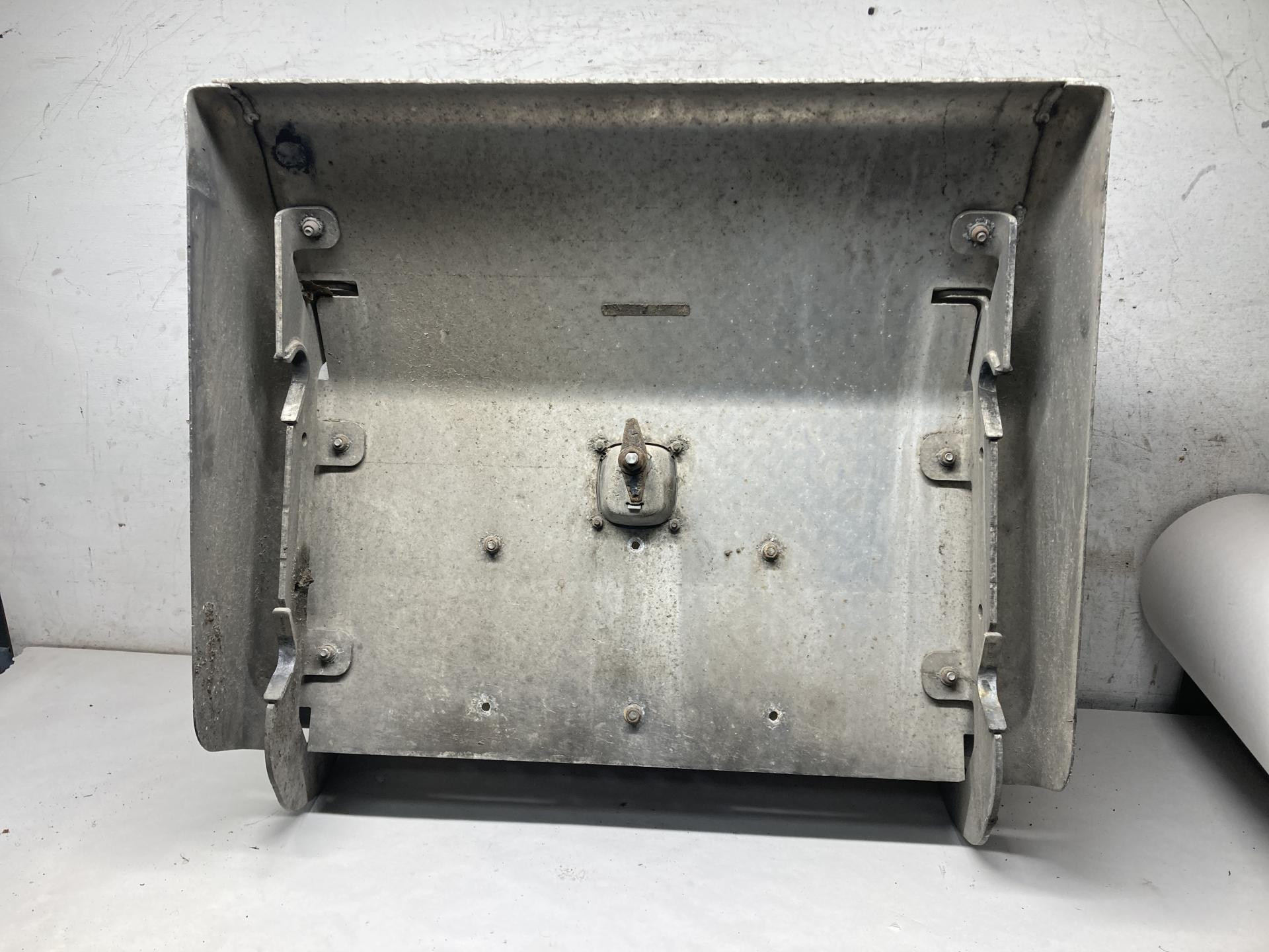 Freightliner 122SD Battery Box Cover for Sale