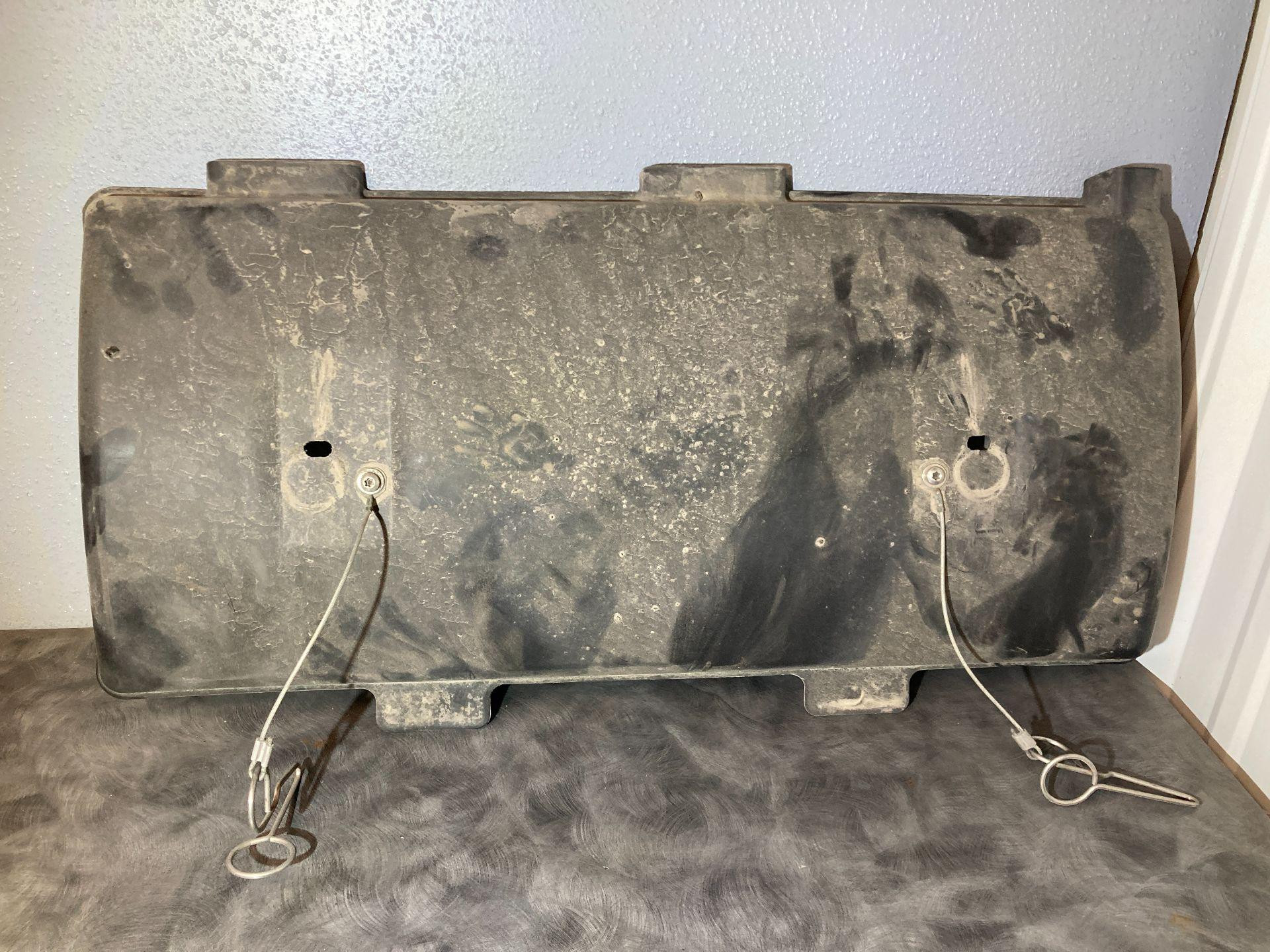 66-01633-000 | Freightliner CASCADIA Battery Box Cover for Sale