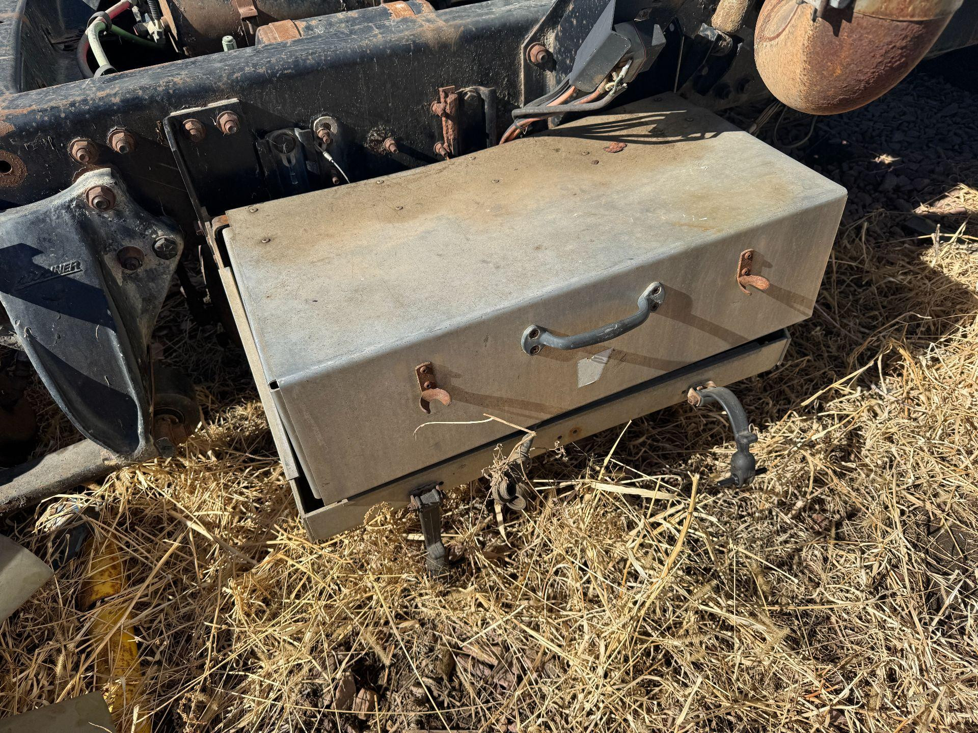 Freightliner FLD120 Battery Box Cover for Sale