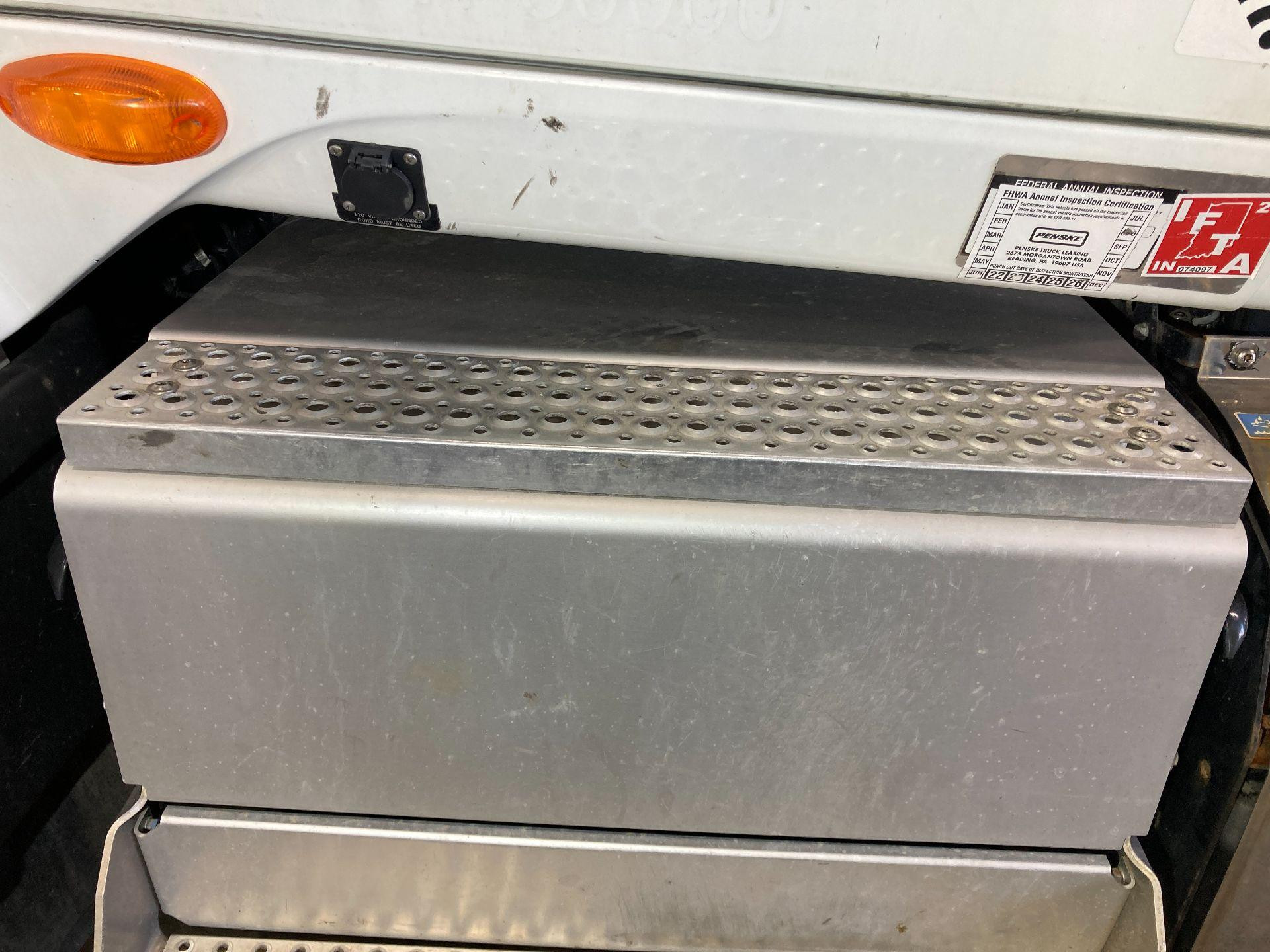 International LT Battery Box Cover for Sale