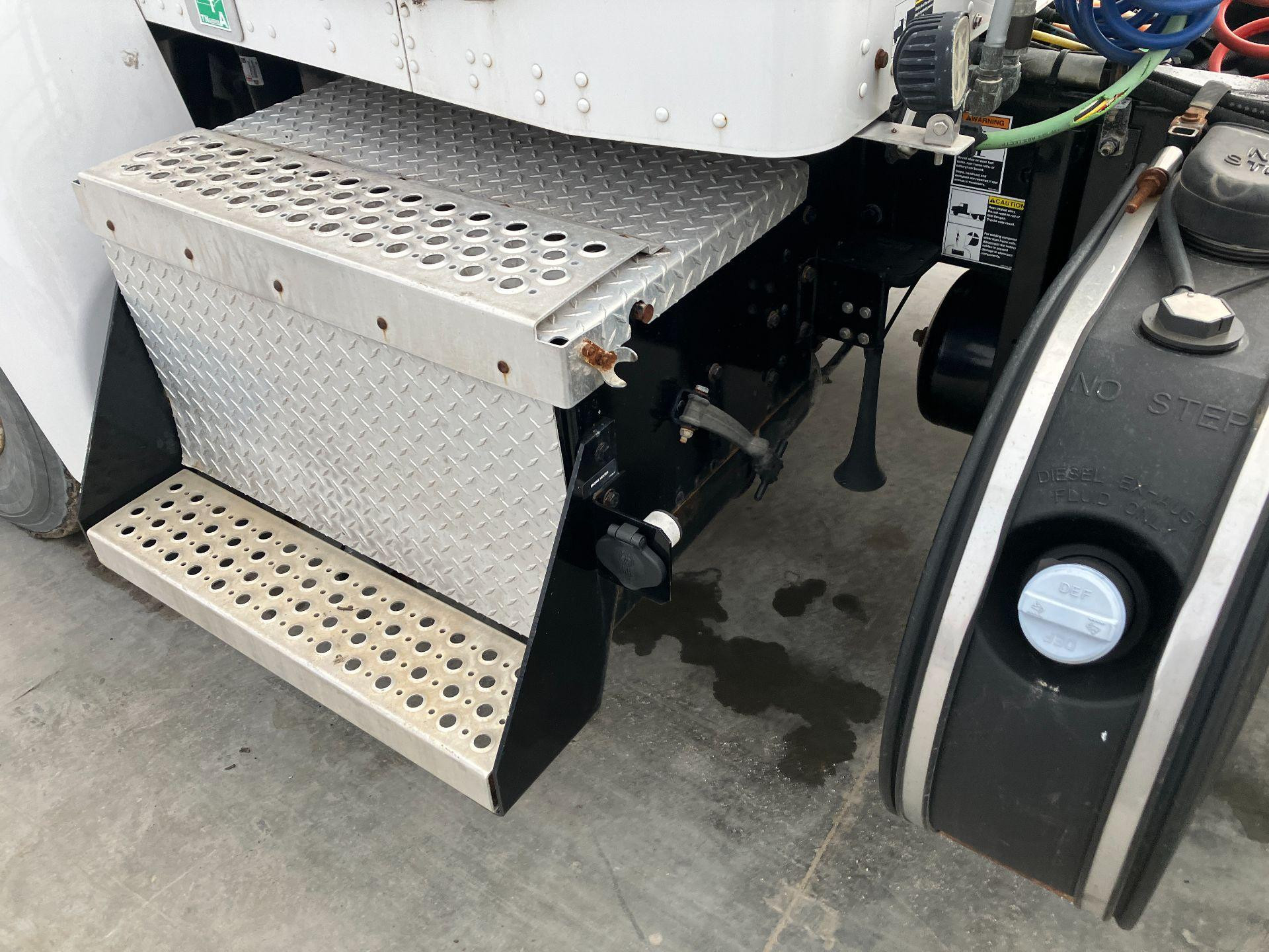 Kenworth T370 Battery Box Cover for Sale
