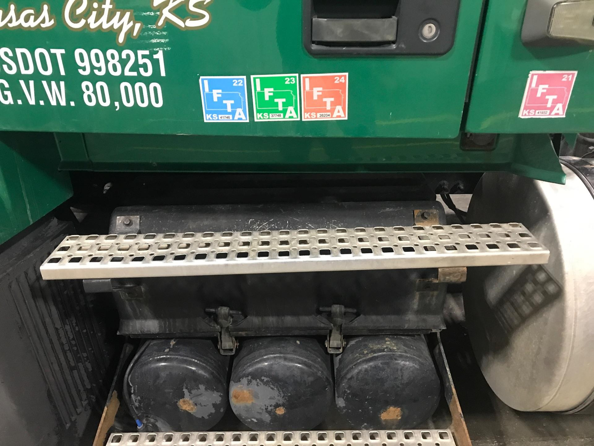 Volvo VNL Battery Box Cover for Sale