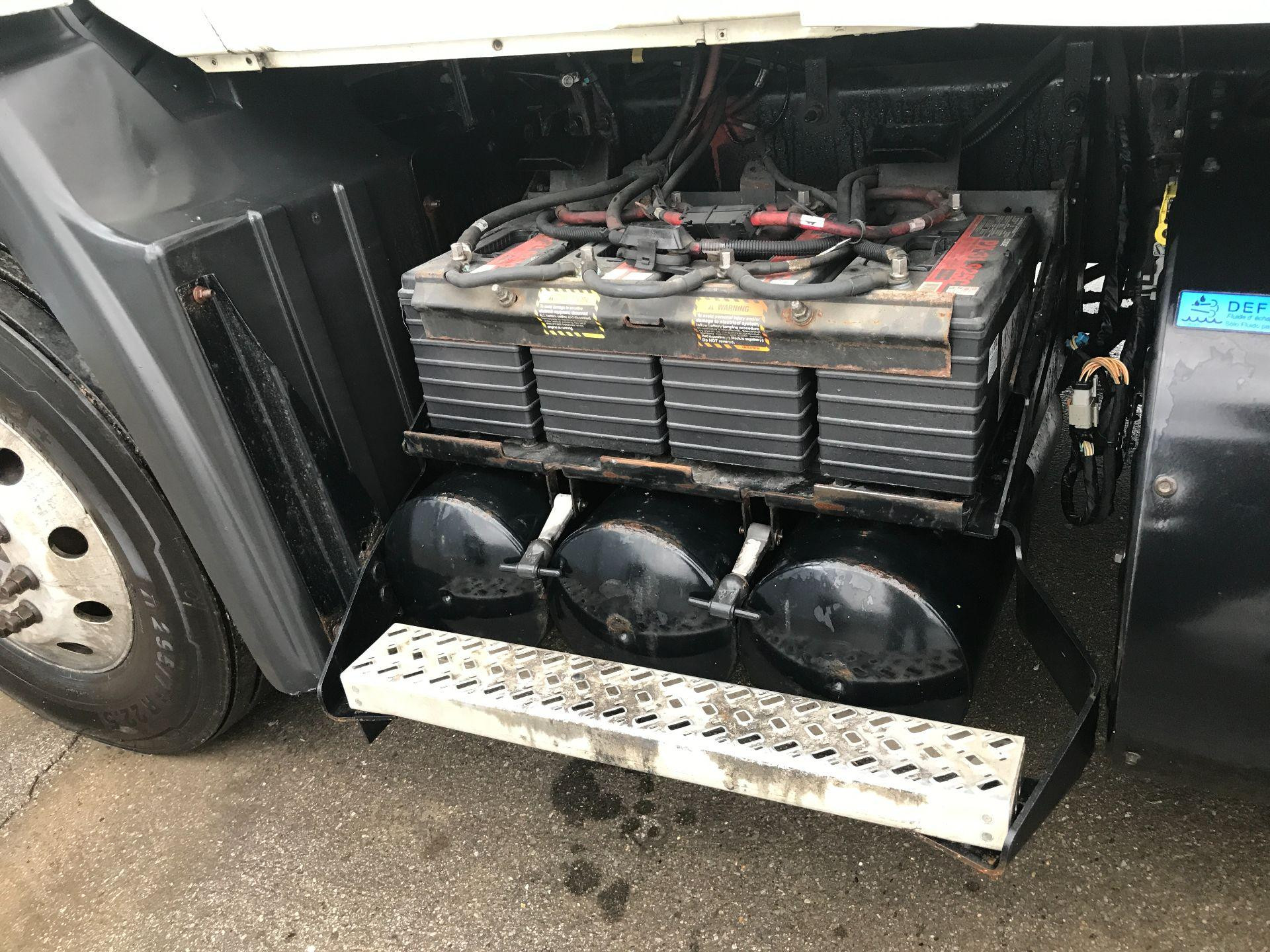 Mack CXU613 Battery Box Cover for Sale