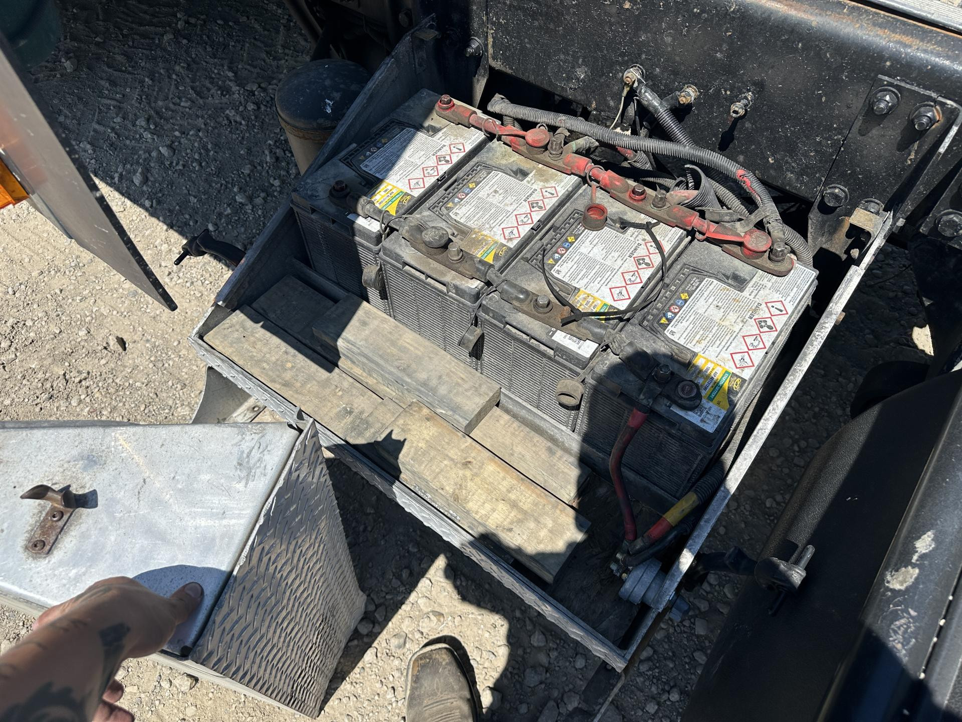Freightliner FLD120 CLASSIC Battery Box for Sale